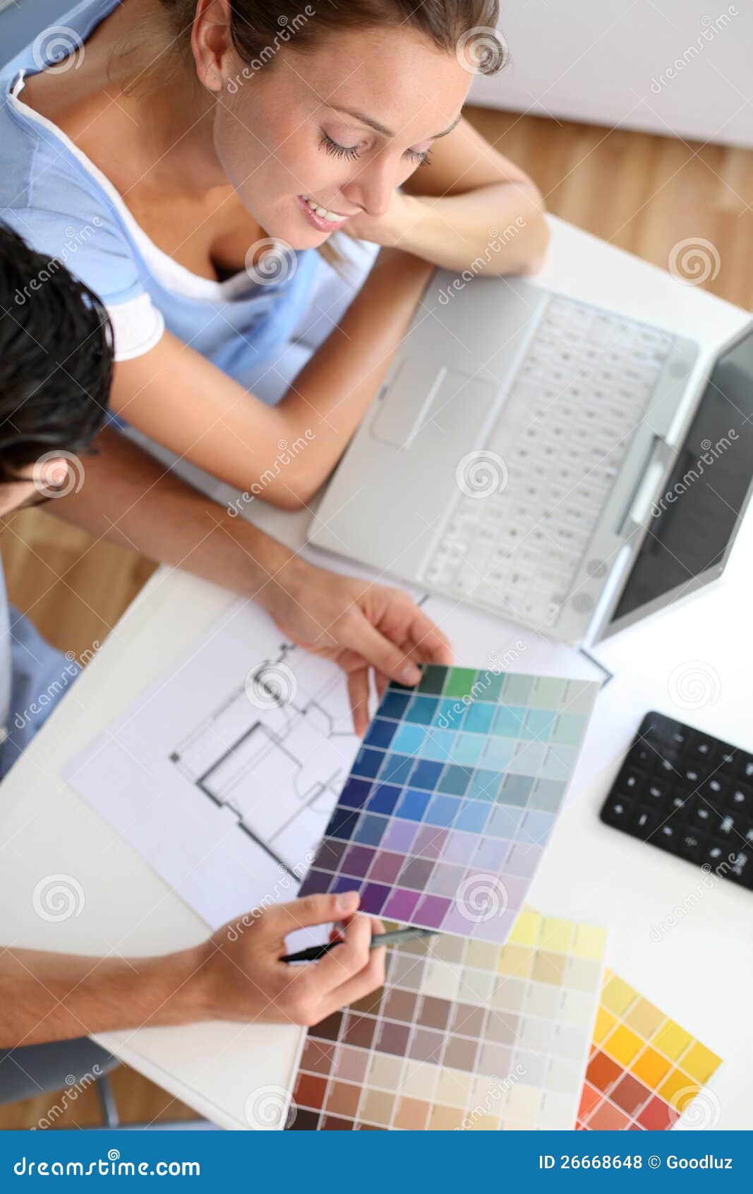 Het Zoeken Van De Beste Kleur Stock Foto - Image of kleuren, kiezen ...