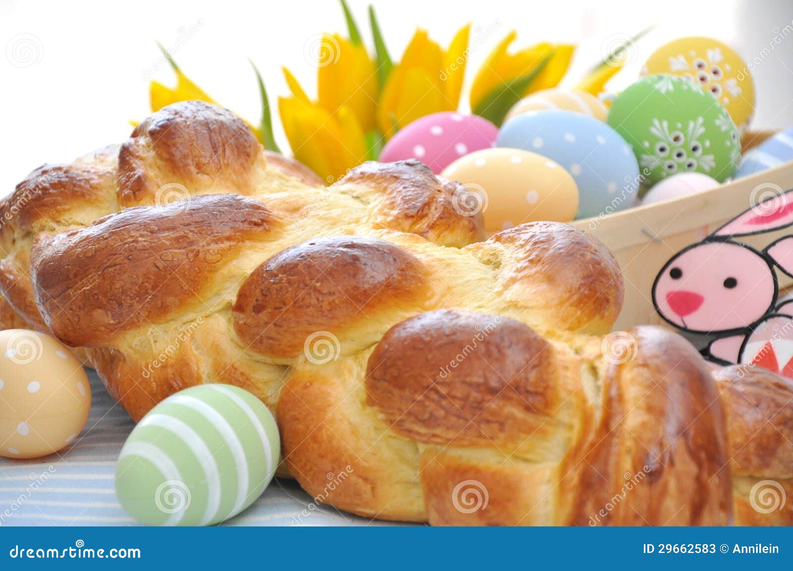 Het Zoete Duitse Brood Van Pasen Stock Afbeelding - Image of kruis ...