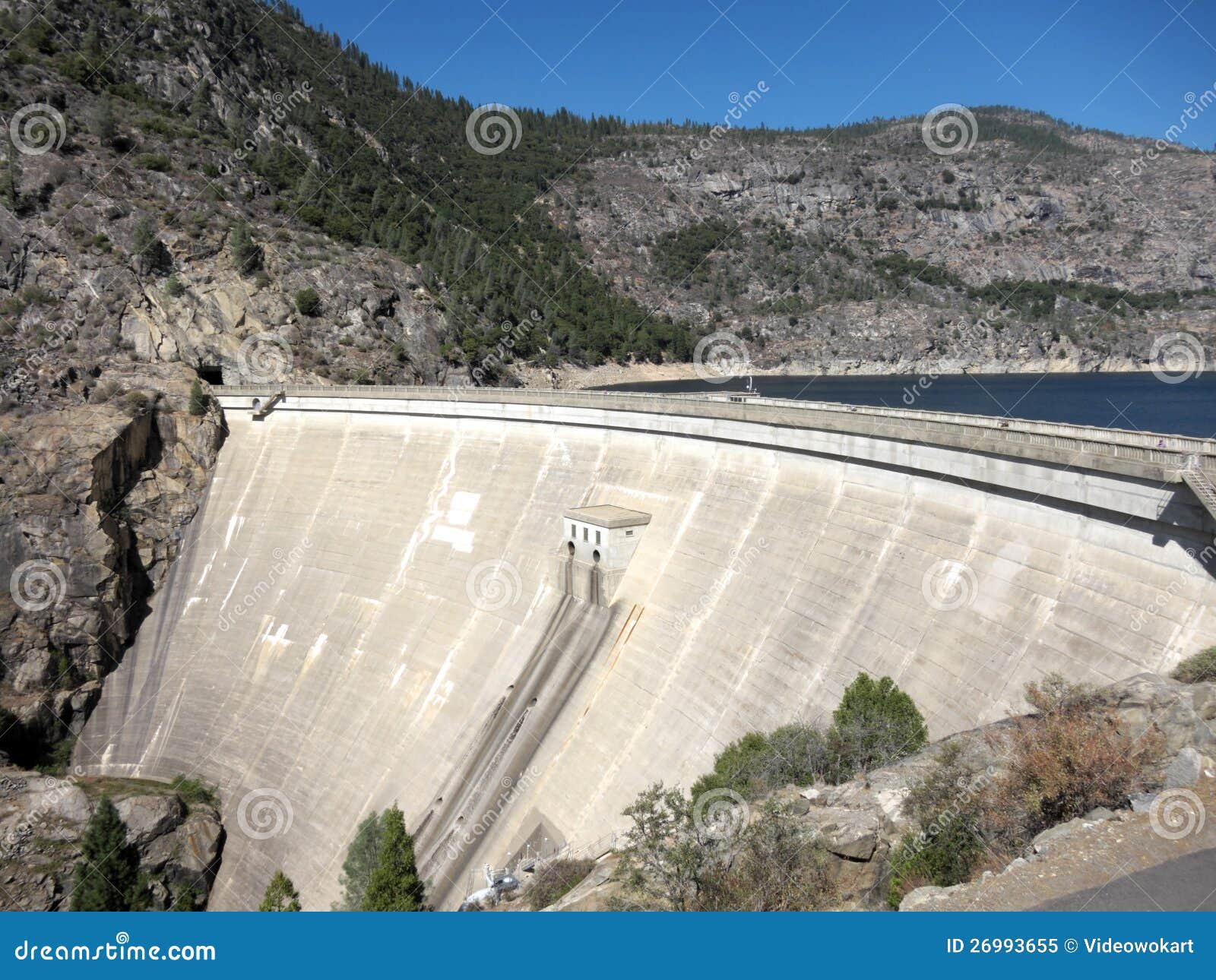 Hetch Hetchy Dam in Yosemite National Park Stock Image - Image of water ...