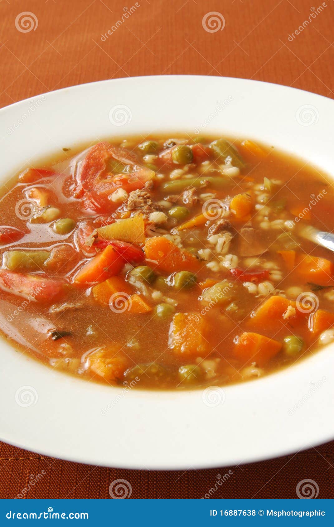 Hete kom soep stock foto. Image of selderie, erwten, heet - 16887638