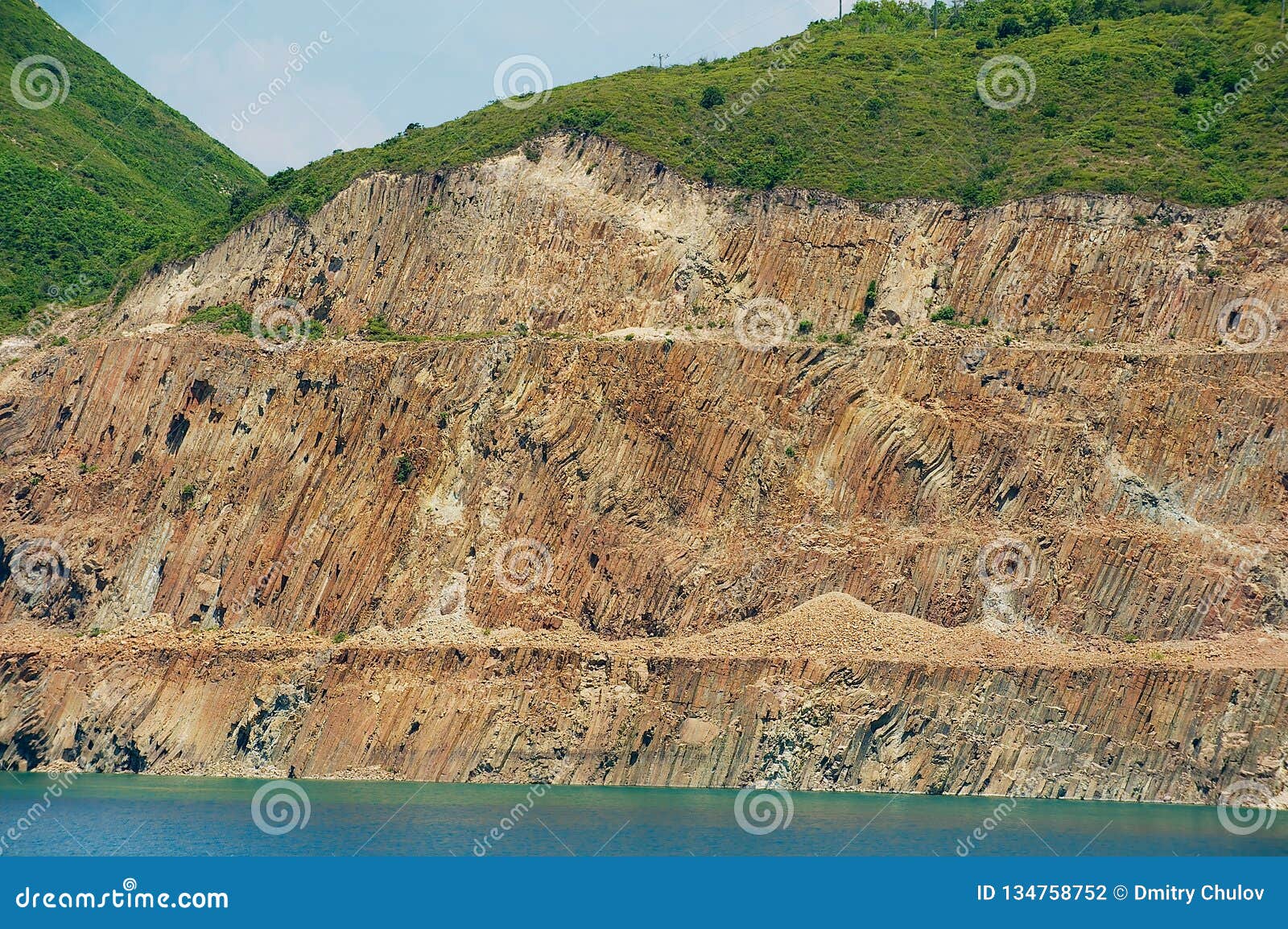 Hexagonal Columns of Volcanic Origin at the Hong Kong Global Geopark of ...