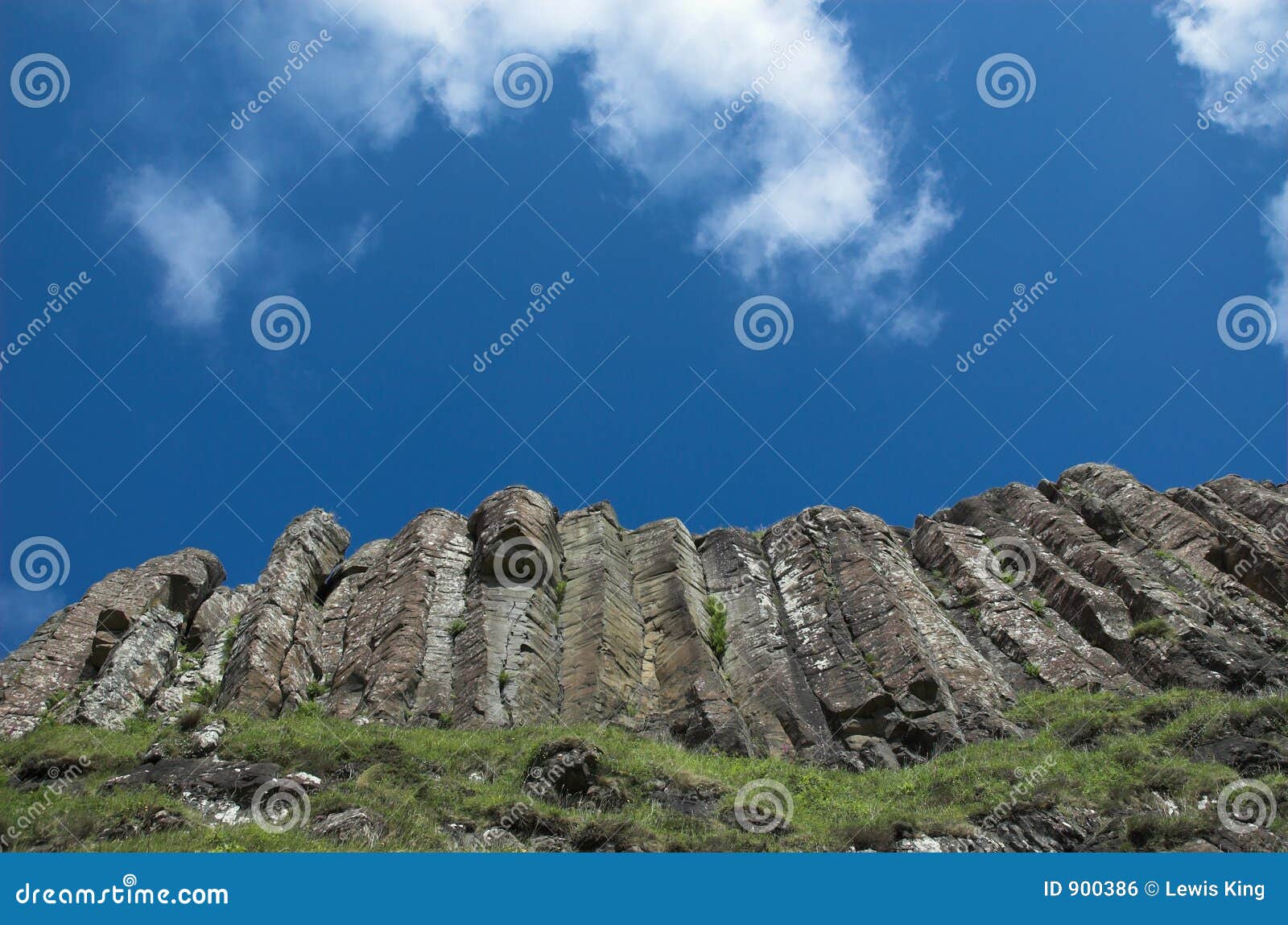 Hexagonal Rock Columns, Kildonan Cliffs, Eigg Stock Photo - Image of ...