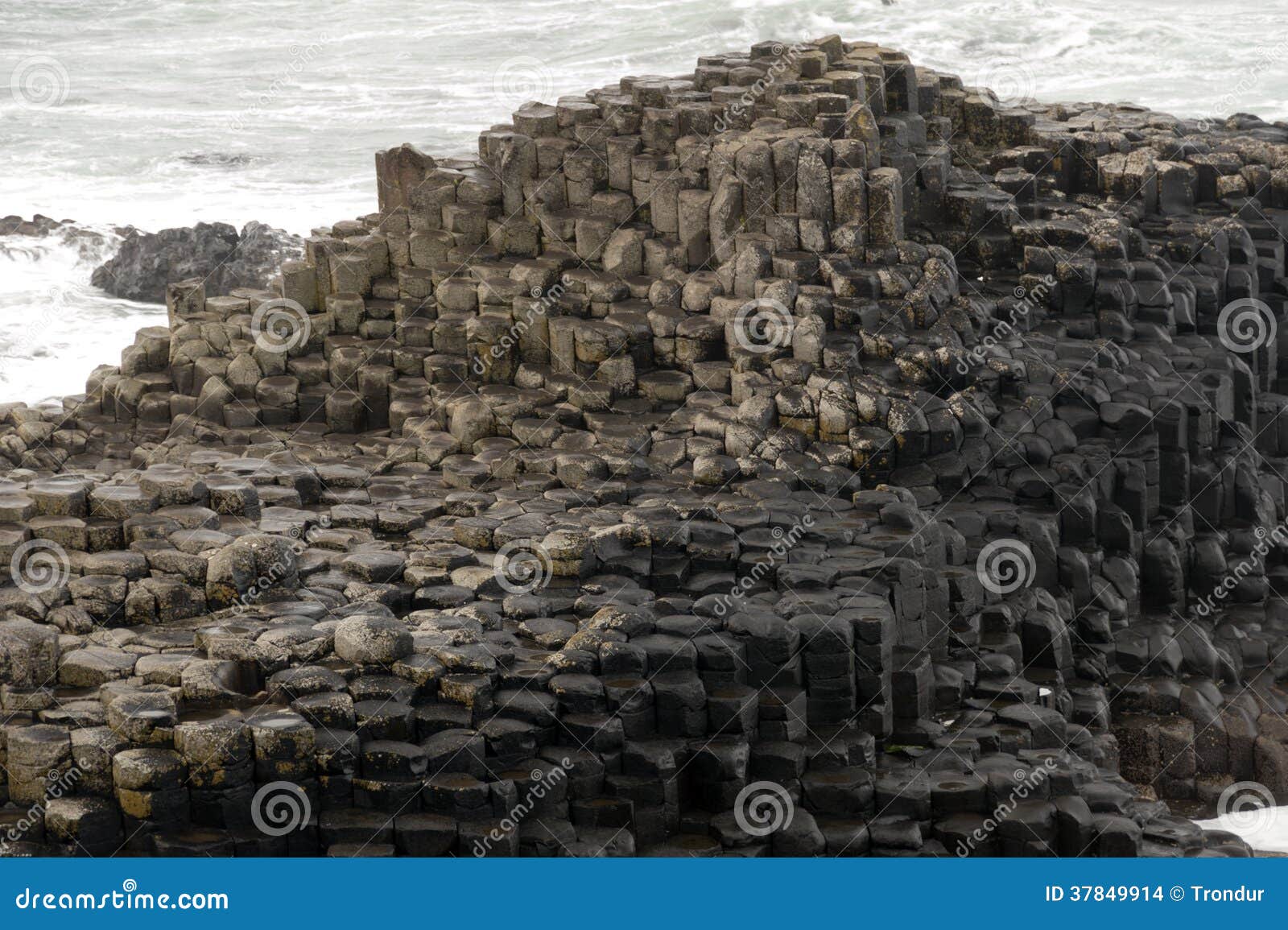 Hexagonal Rocks at Giants Causeway, Northern Ireland Stock Photo ...