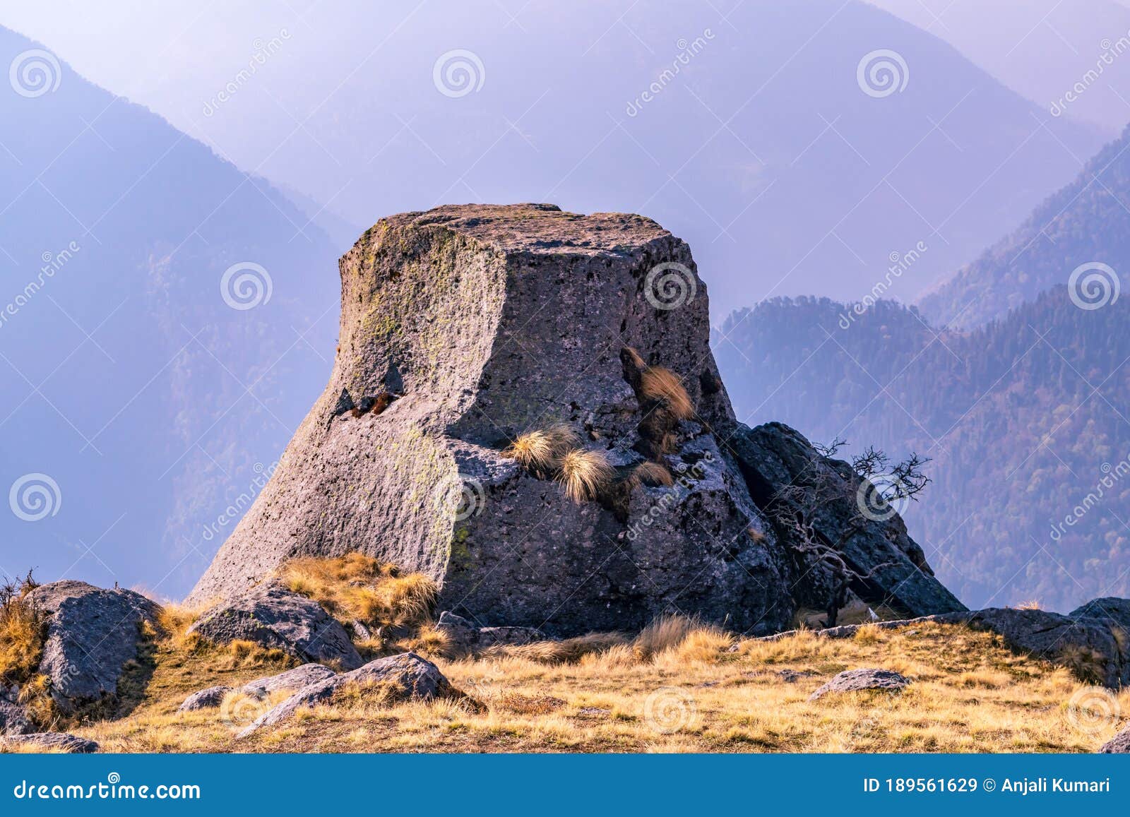 Hexagonal Shaped Metamorphic Rock Stock Image - Image of park, high ...