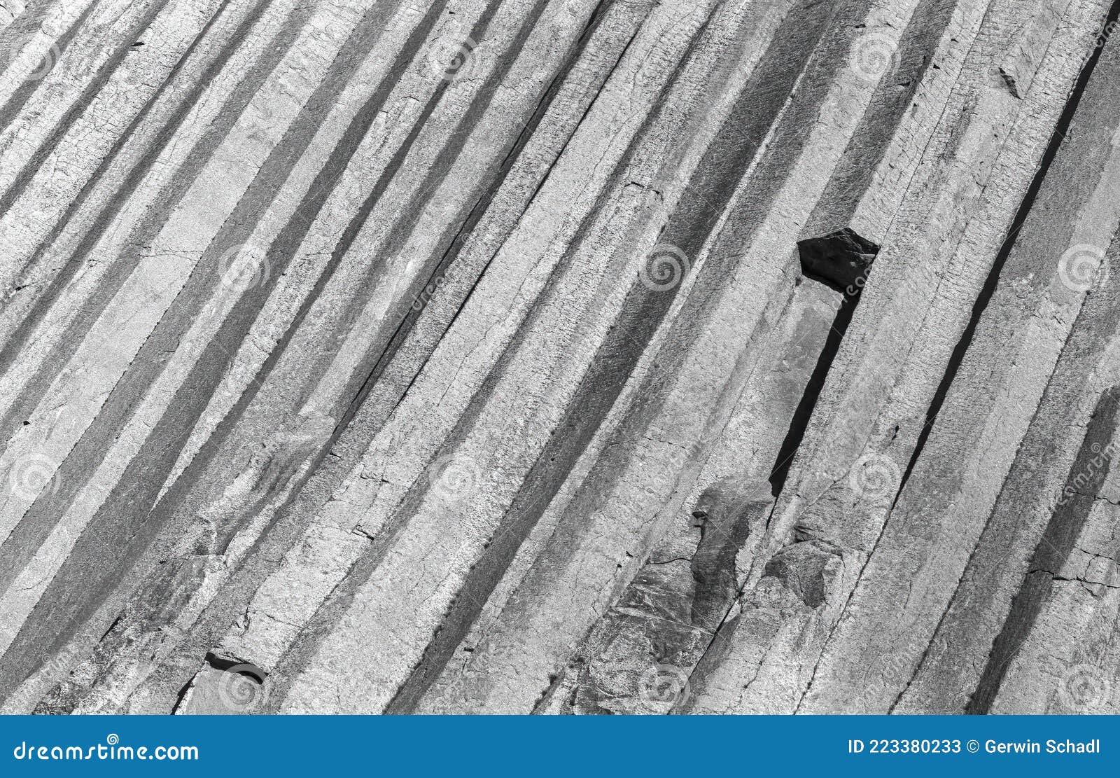 Hexagonal Volcanic Basalt Columns at Devils Tower Stock Image - Image ...