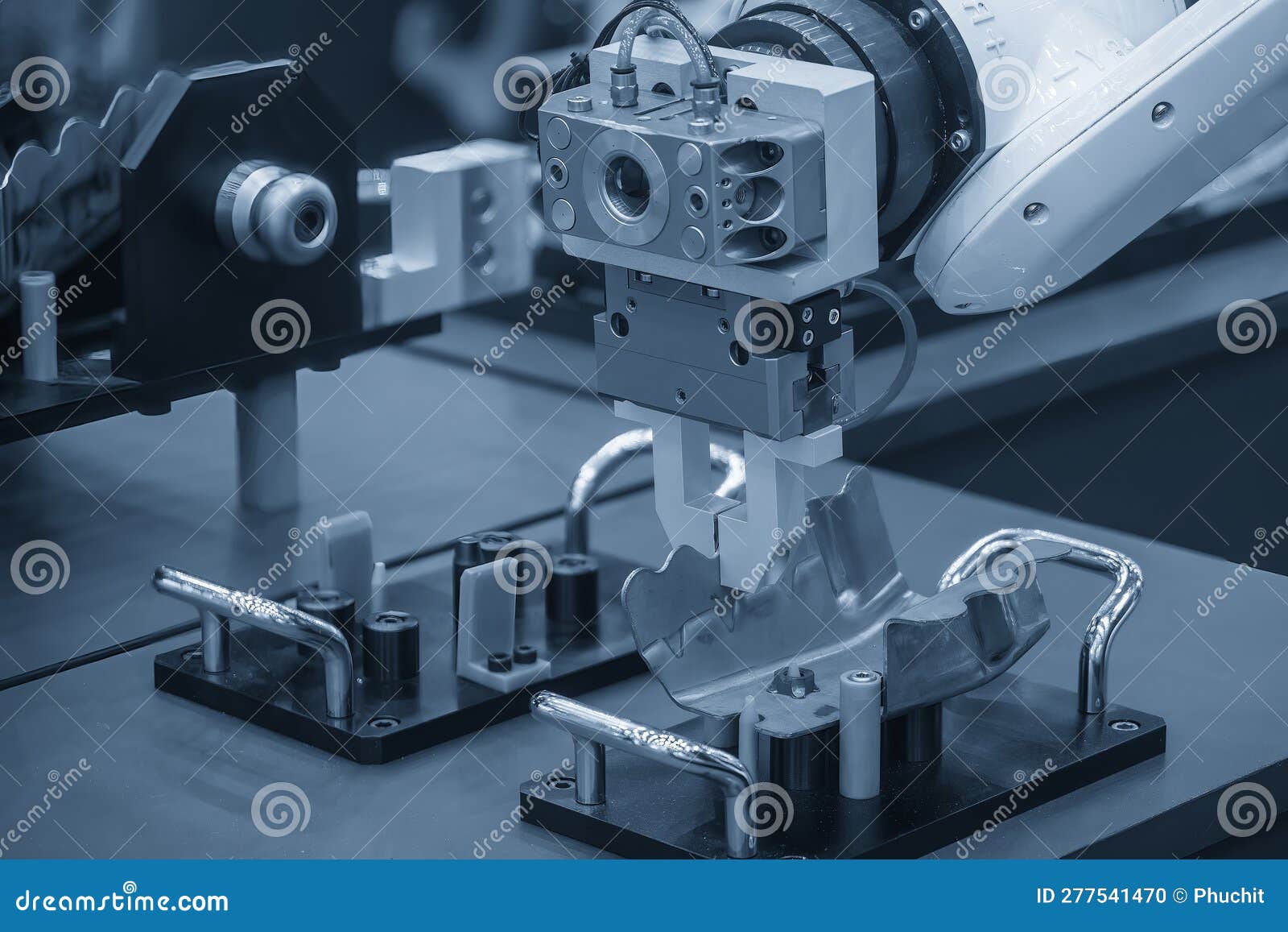 The Hi-technology Material Handling Process by Robotic System in Sheet ...