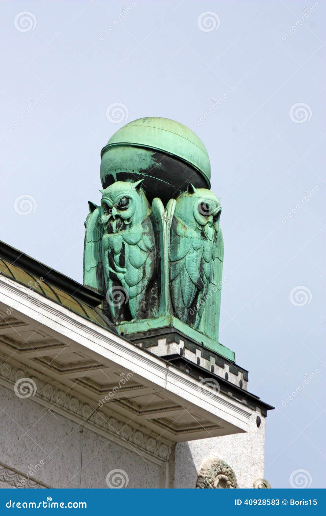 Hiboux, Symbole De La Sagesse Image stock - Image du balkanique, toit ...