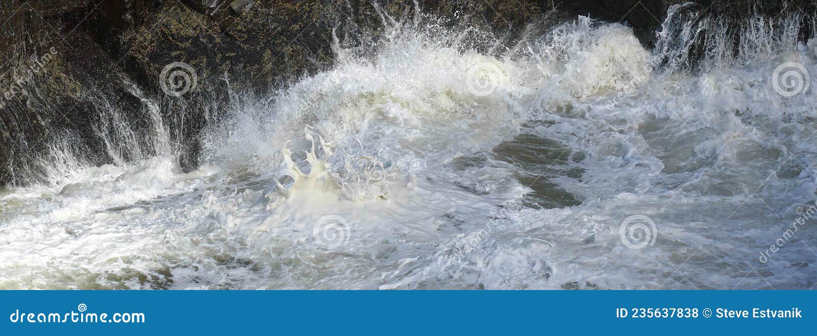 Hide Tide Waves Foam in Devil`s Churn Stock Photo - Image of coastal ...