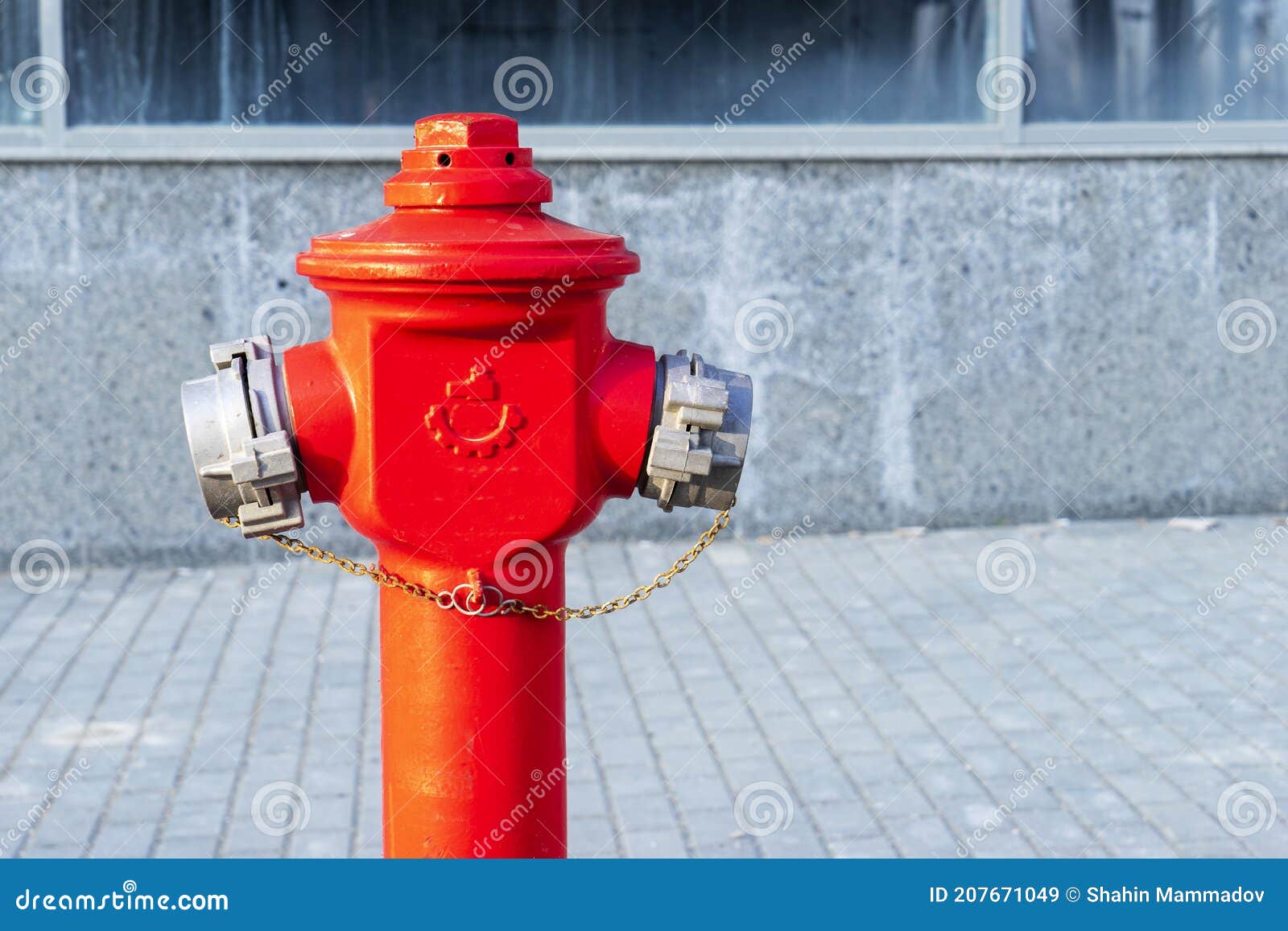 Hidrante Rojo De Incendios Un Hidrante De Incendios En La Calle. Imagen ...