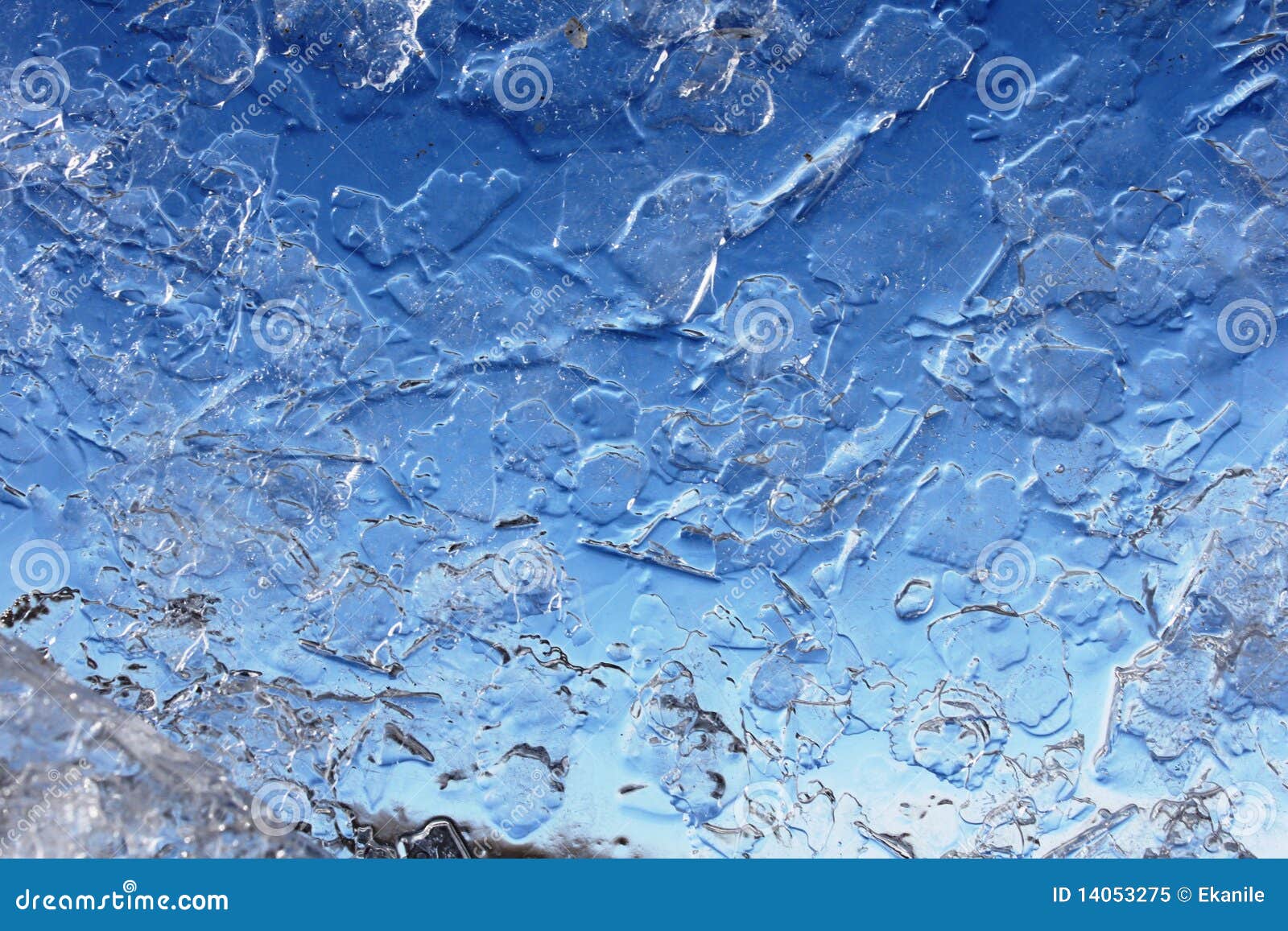 Hielo azul imagen de archivo. Imagen de impresionante - 14053275