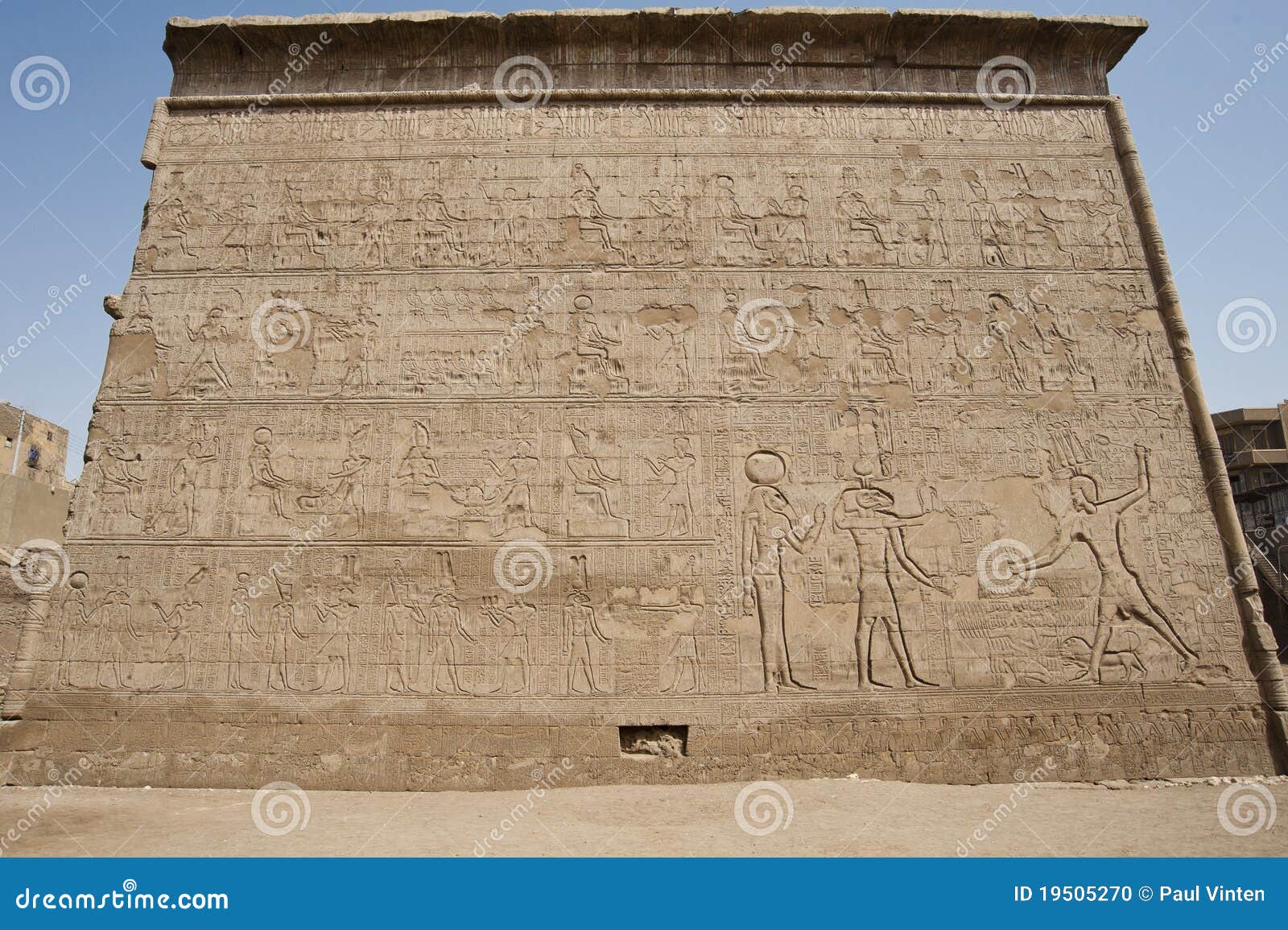Hieroglyphic Carvings on an Egyptian Temple Wall Stock Photo - Image of ...