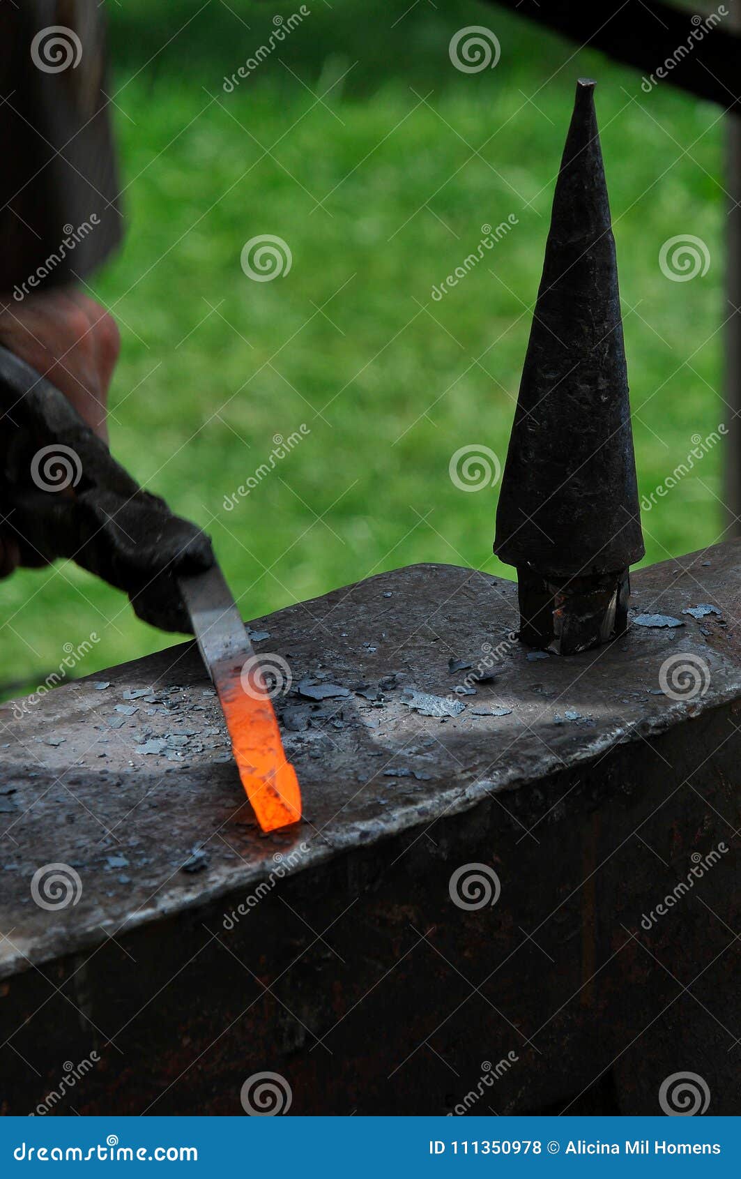 Hierro forjado foto de archivo. Imagen de forja, forjado - 111350978