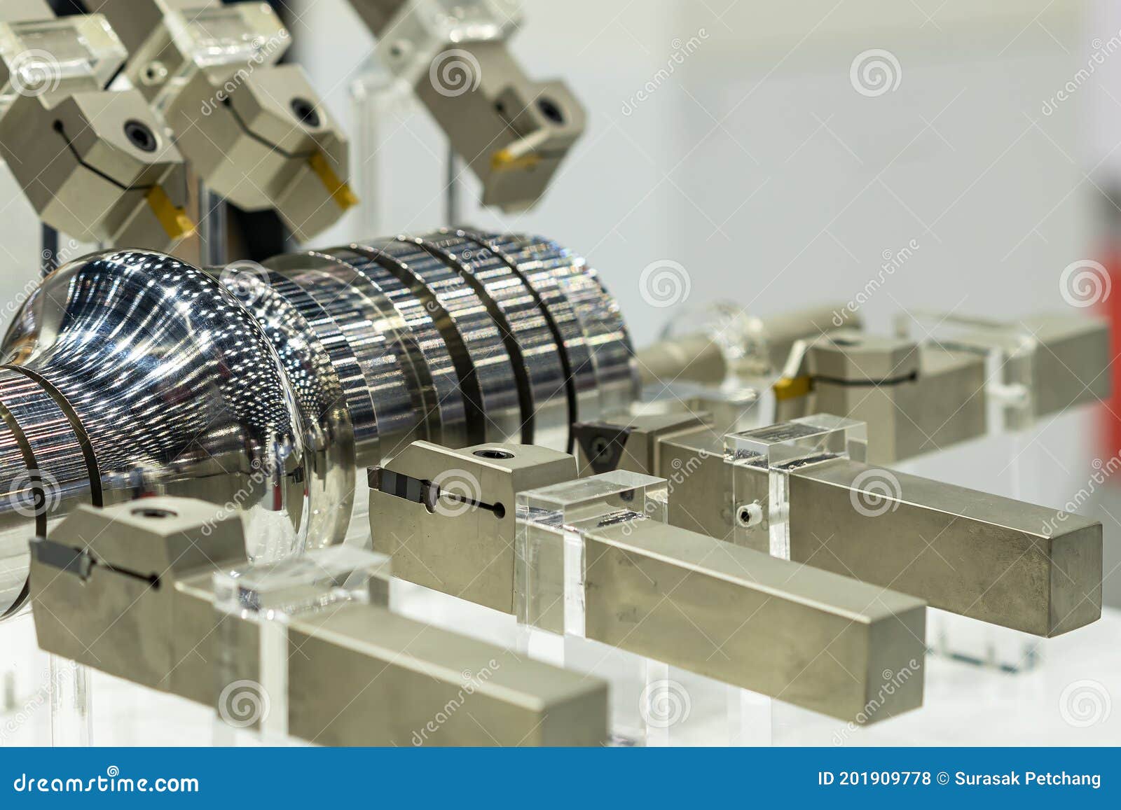 High Accuracy Cutting Tool and Workpiece of Cnc Lathe Machine for ...