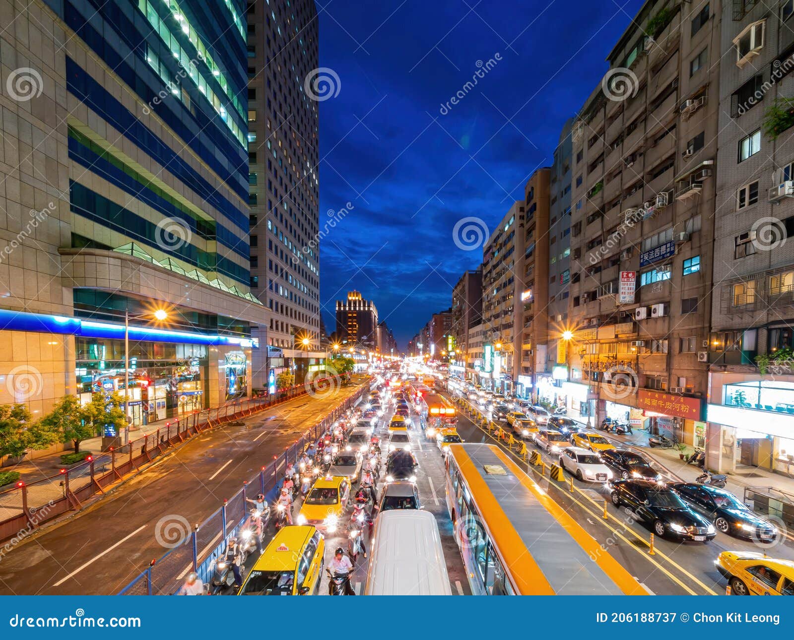 High Angle Sunset View of the Busy Cityscape Editorial Photography ...