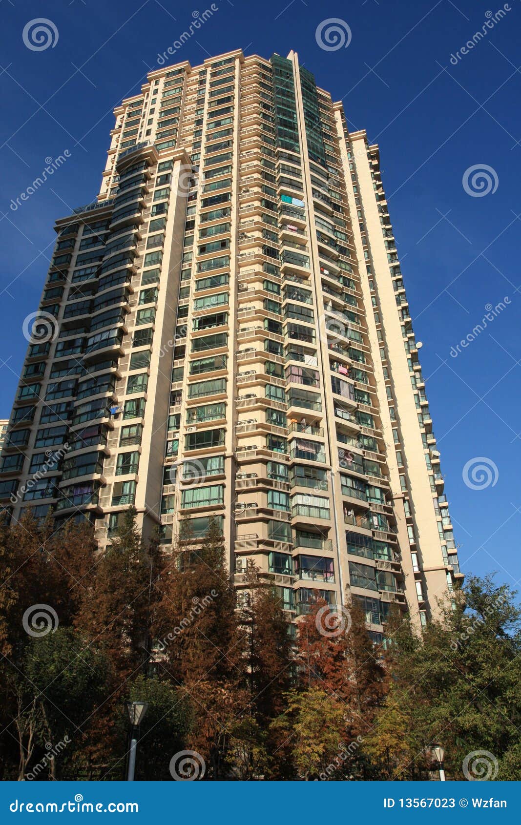 High building in Shanghai stock image. Image of moderm - 13567023