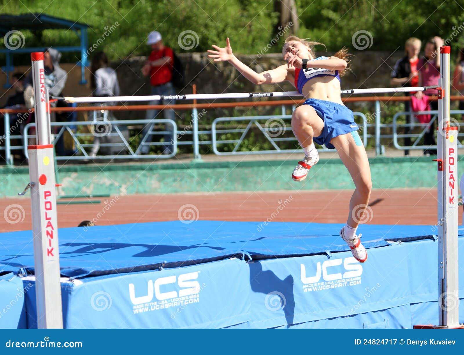 On the high jump editorial photography. Image of event - 24824717