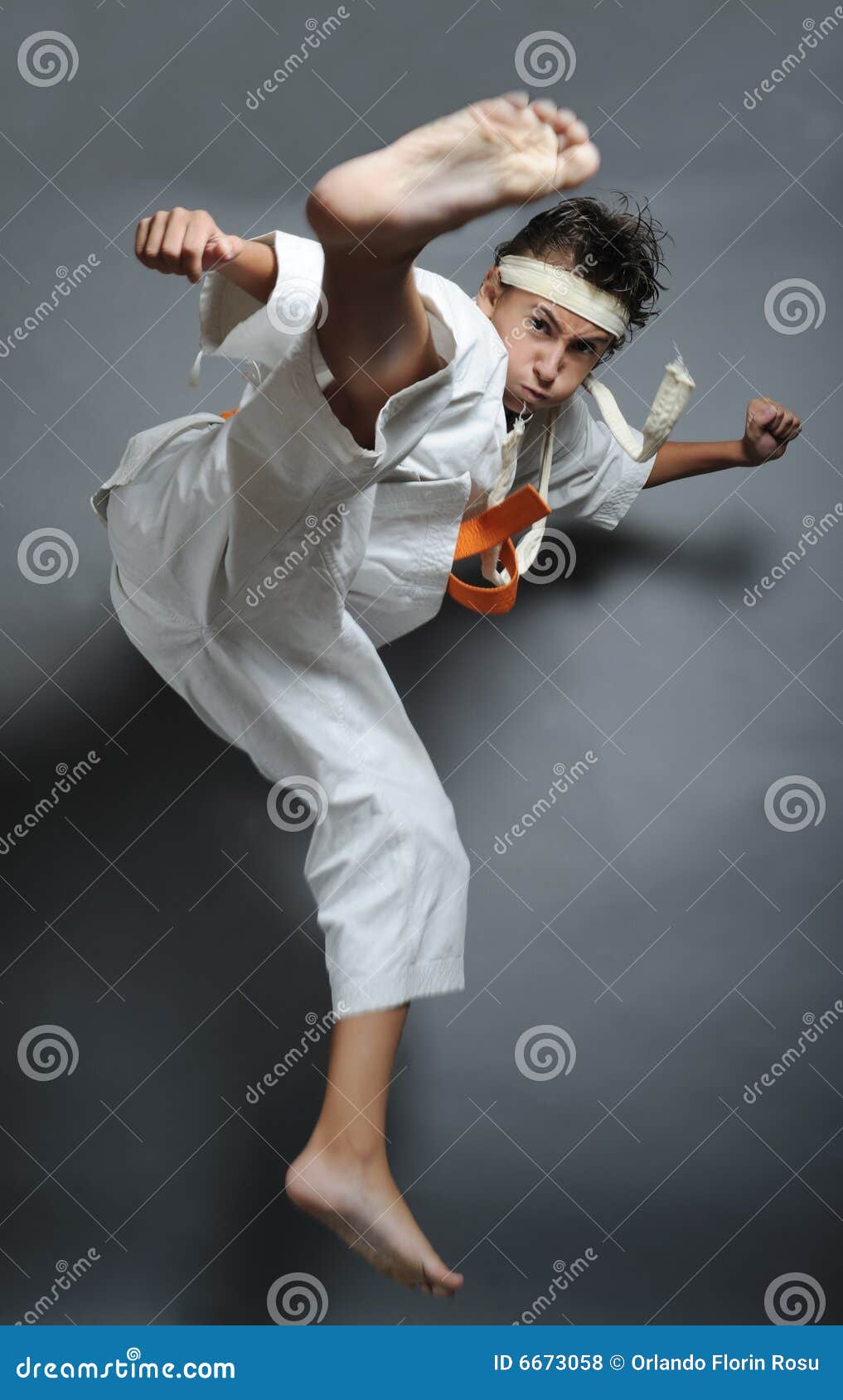 High kick stock photo. Image of kick, concentration, skill - 6673058