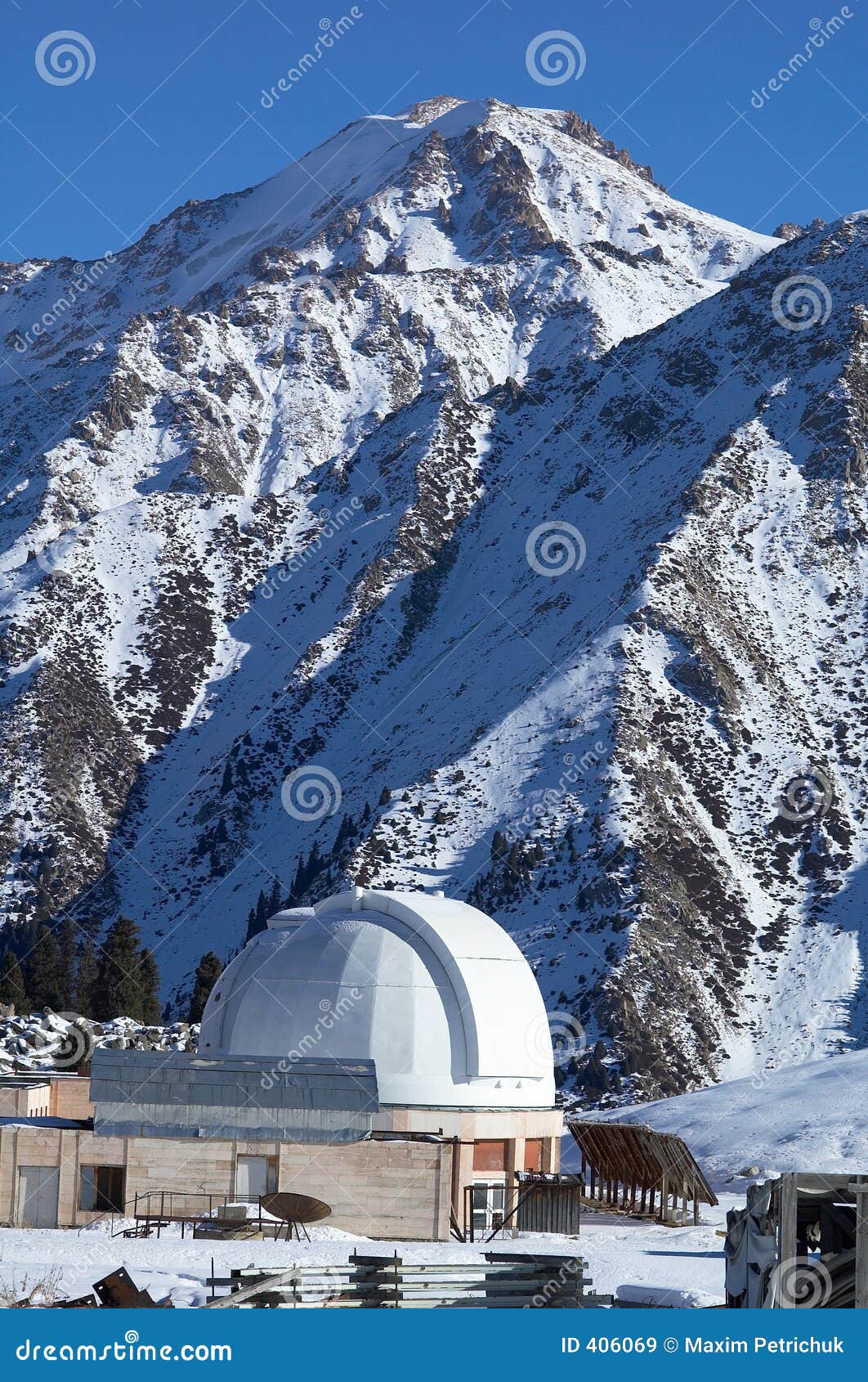 High Mountain Observatory (franment 3) Stock Image - Image of cosmos ...