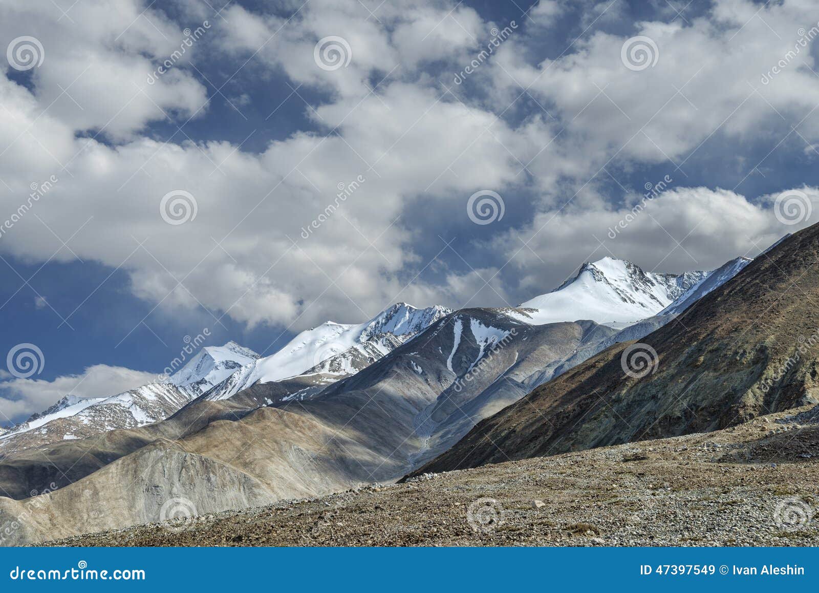 High Mountains Range in Himalayas Stock Image - Image of himalaya, peak ...
