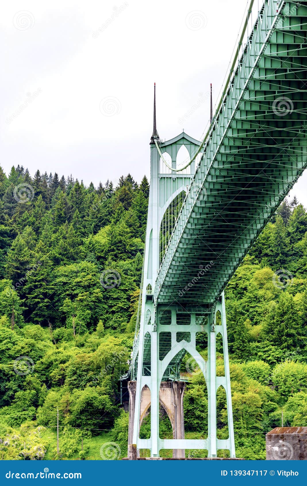 Famous Arch Gothic St Johns Bridge Across the Willamette River Stock ...