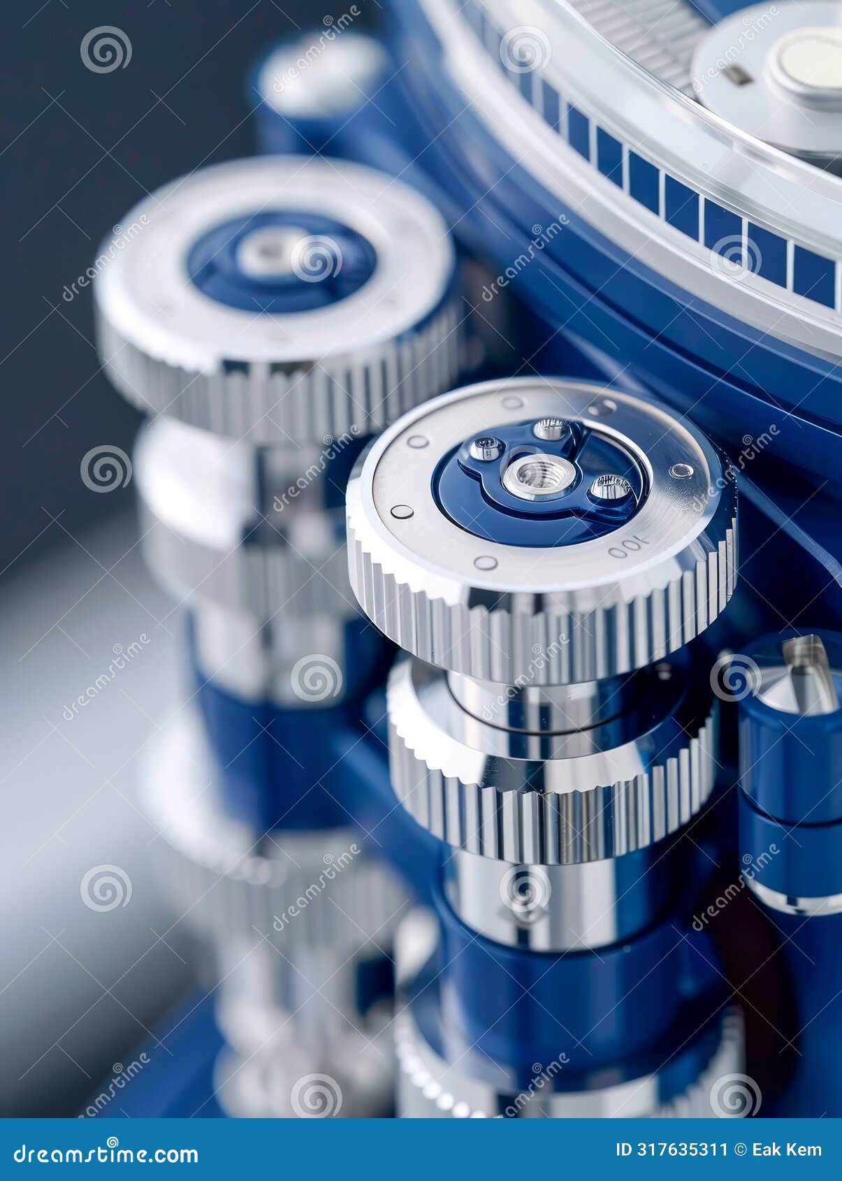 High Precision Laboratory Microscope Equipment with Adjustable Coarse ...