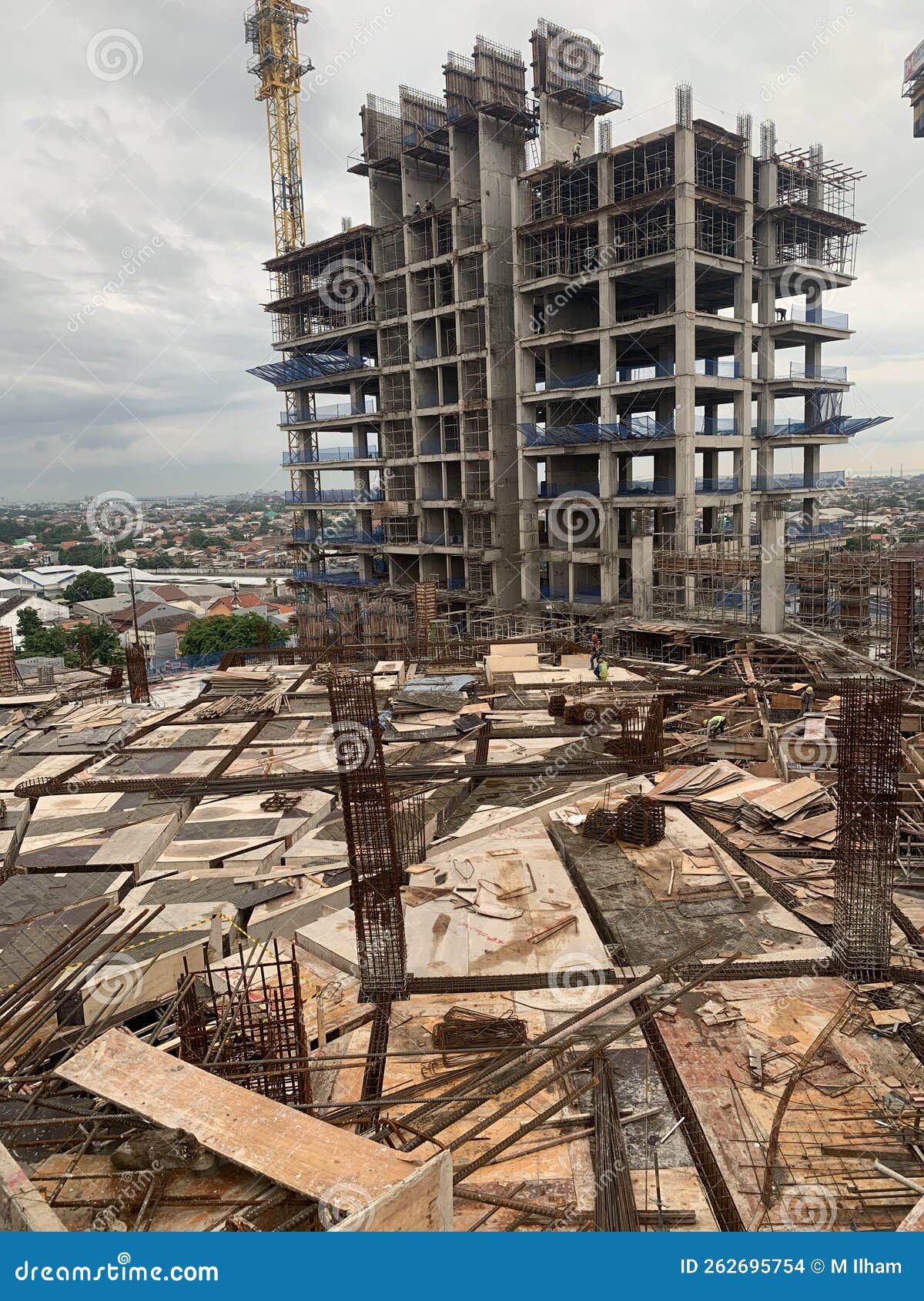 High-rise Building Construction Stock Photo - Image of skyscraper ...
