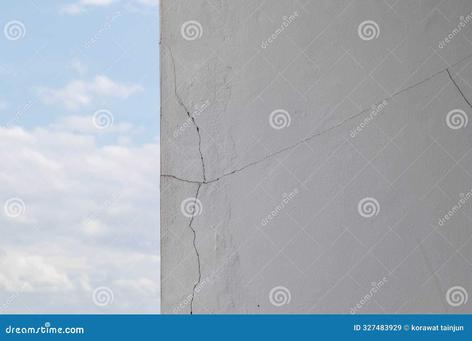 High-rise Building Structure Wall Cracks Due To Non-standard ...
