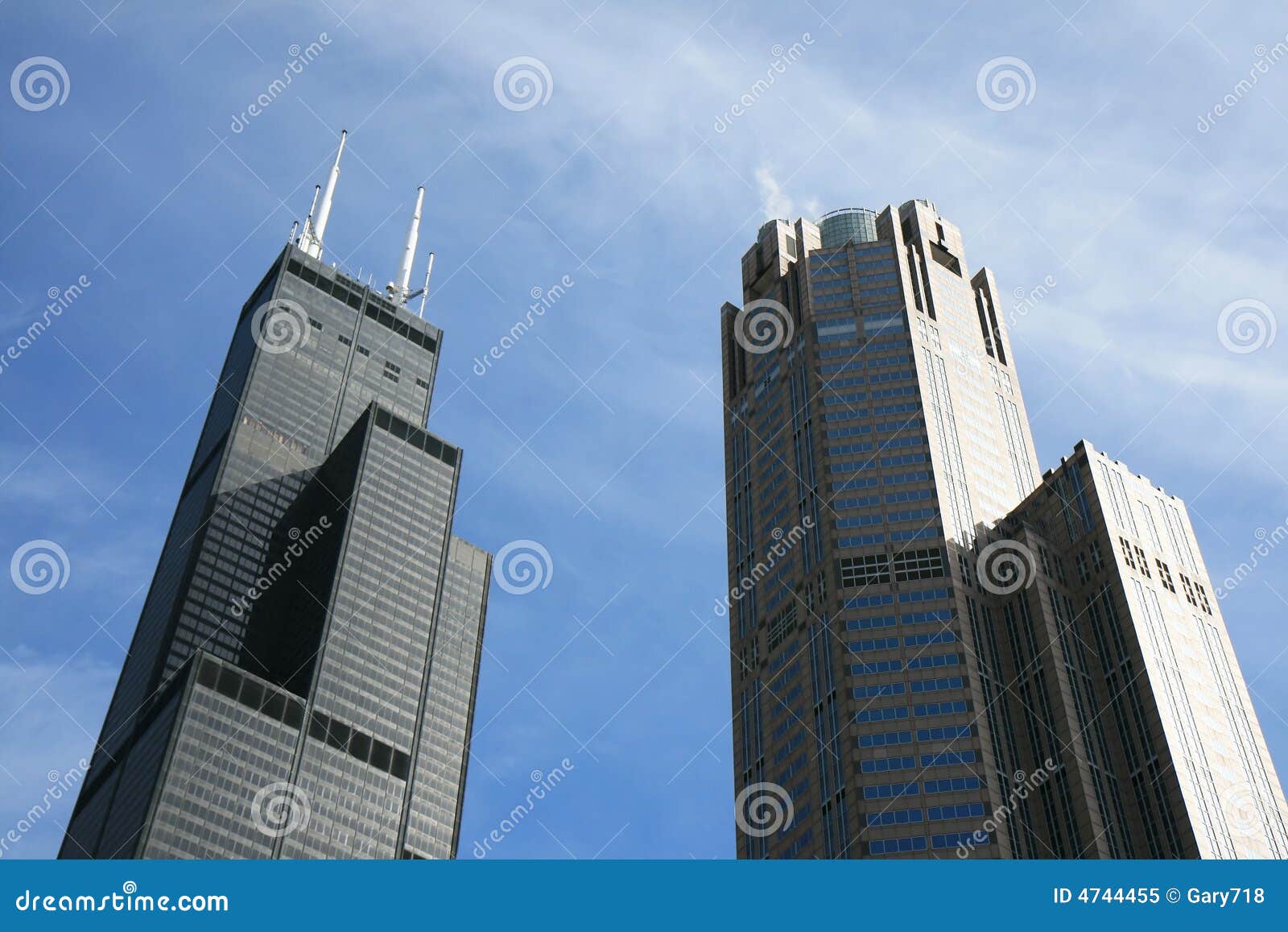 The High-rise Buildings in Chicago Editorial Image - Image of boat ...