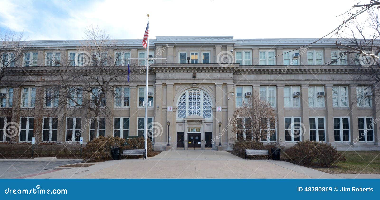 High School de Senn imagem de stock editorial. Imagem de marco - 48380869