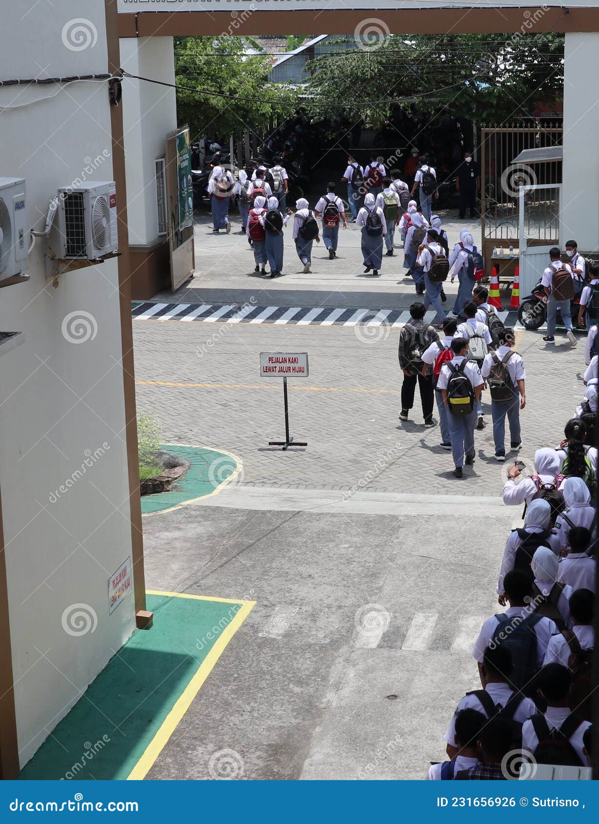 High School Students in Central Java Indonesia Editorial Photo - Image ...