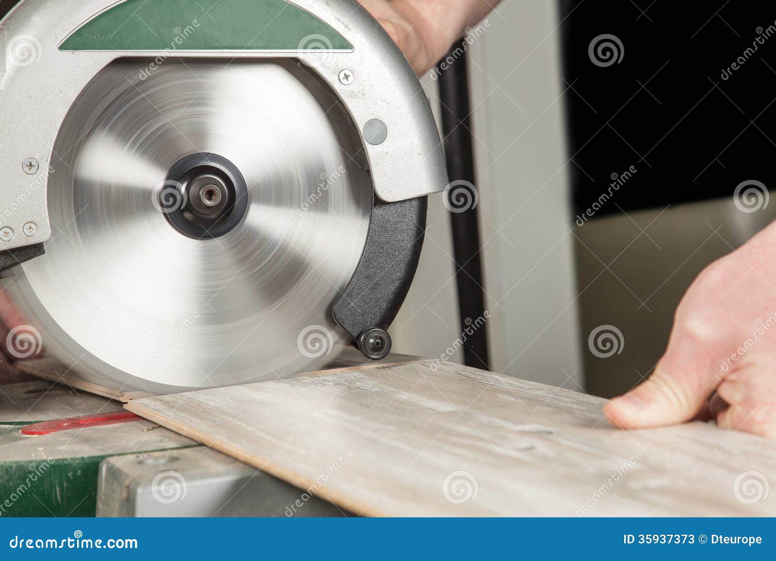 High Speed buzz saw stock image. Image of equipment, builder - 35937373
