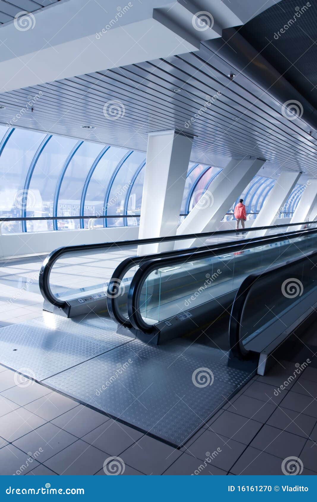 High-speed Moving Escalator Stock Photo - Image of entrance, building ...
