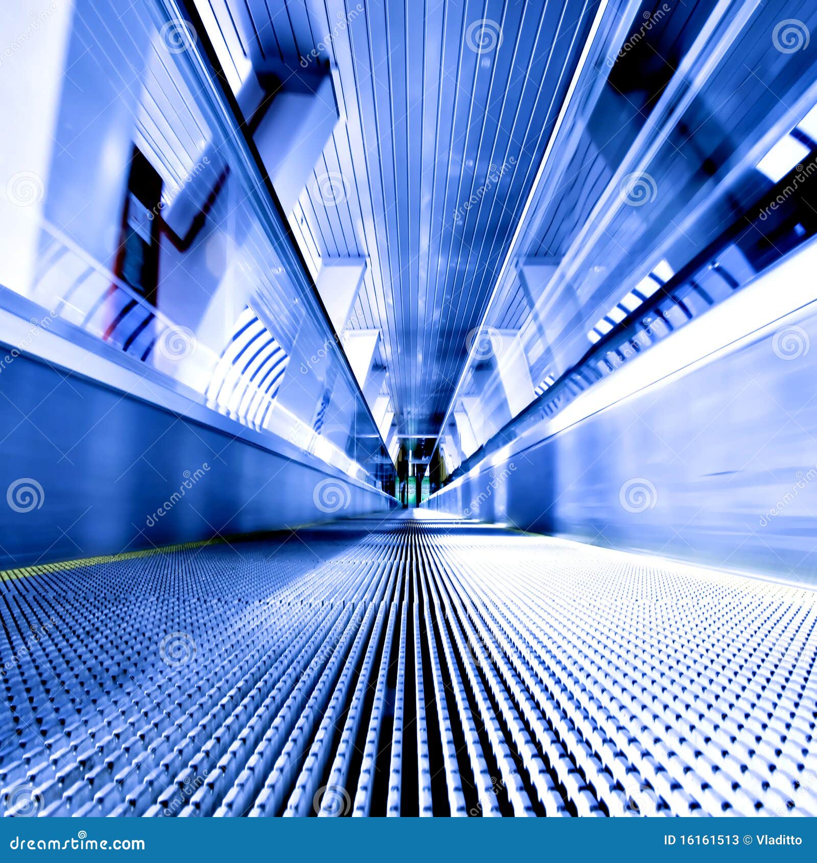 High-speed Moving Escalator Stock Image - Image of departure, fast ...