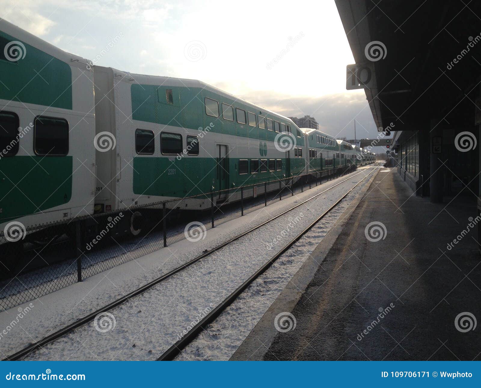 Go transit train editorial photo. Image of train, platform - 109706171