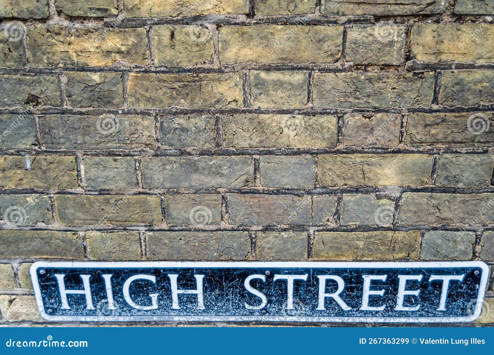 High street name plate editorial stock image. Image of view - 267363299