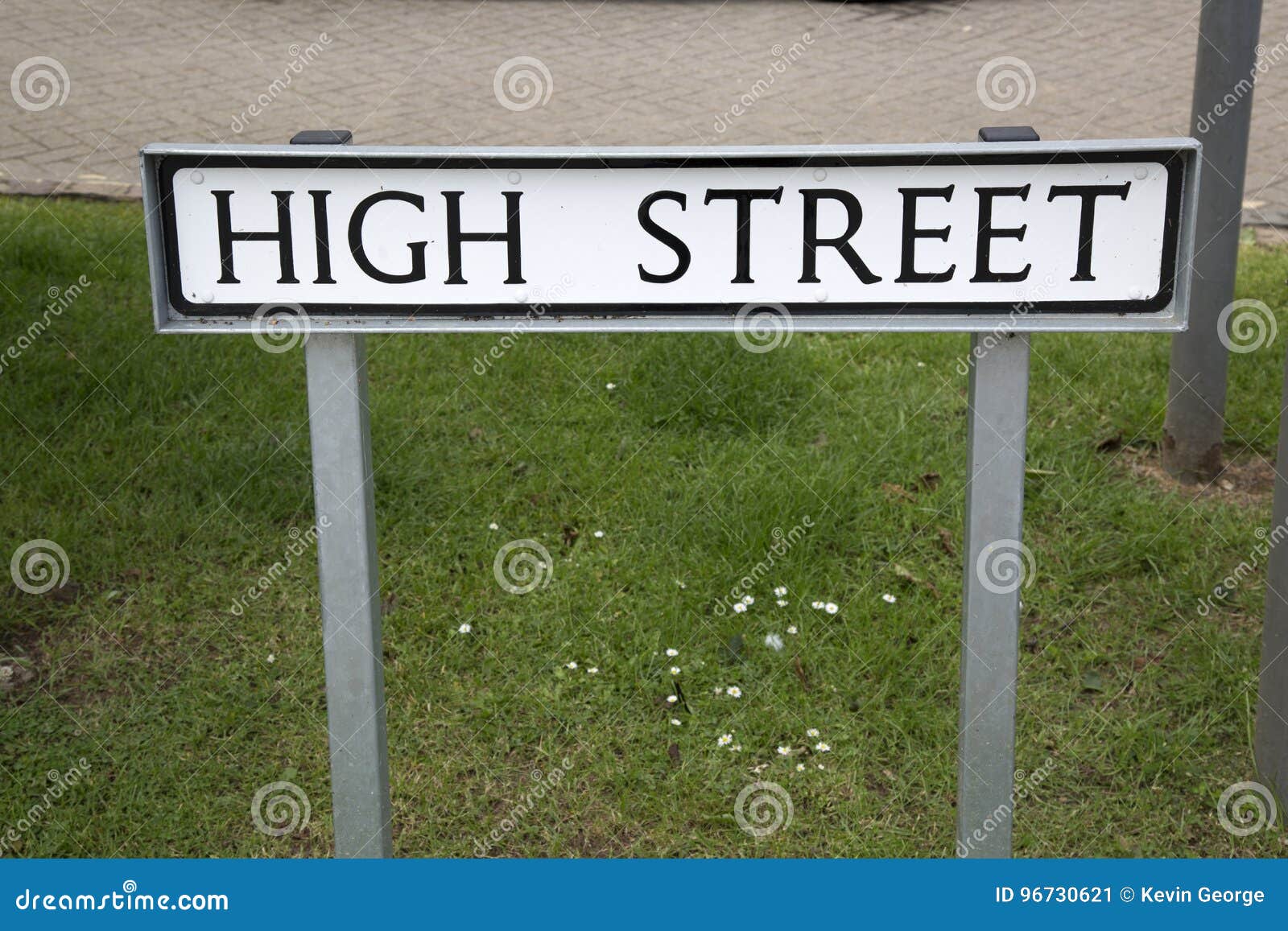 High Street Sign, England stock image. Image of pavement - 96730621