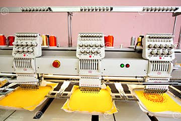 High Technology Automatic Sewing Machine Control by Computer ...
