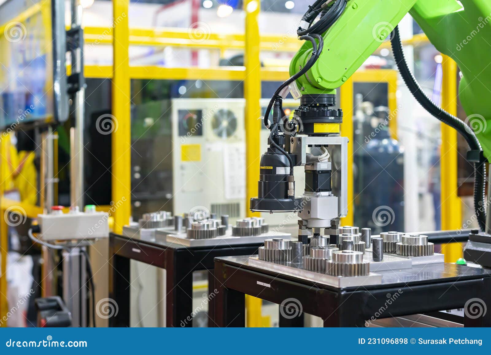 High Technology and Precision Robot Grip with Camera and Automatic ...