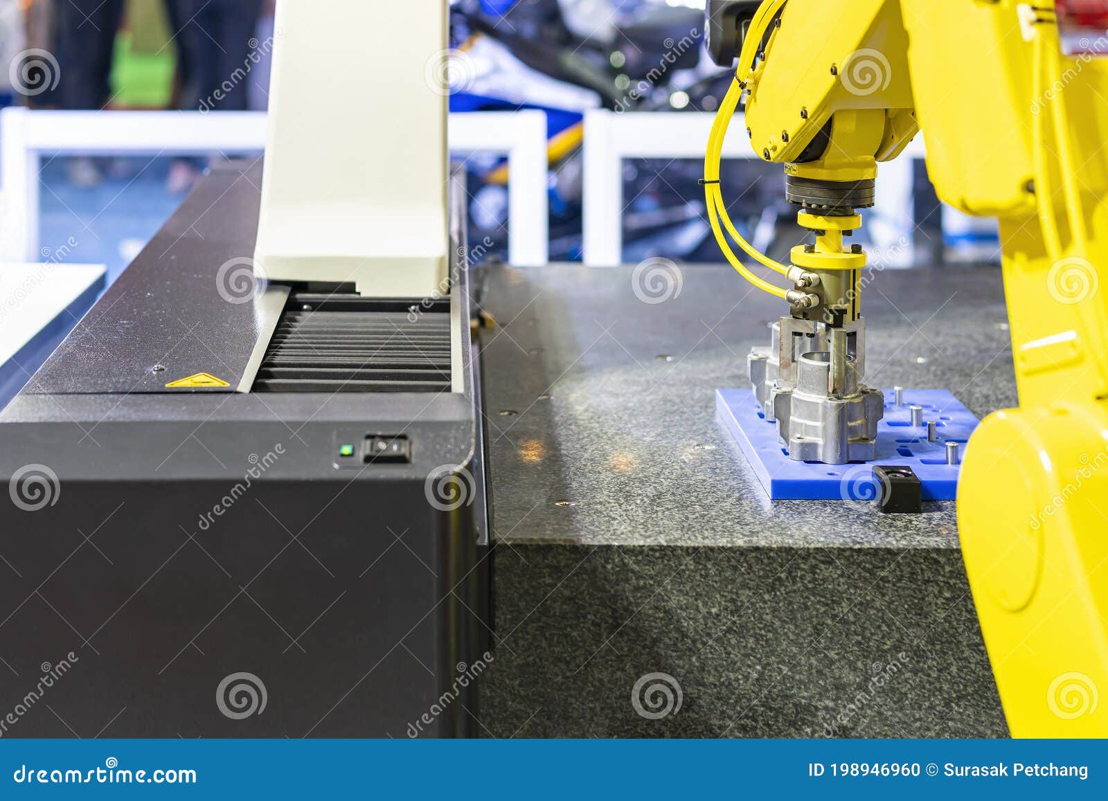 High Technology Robot Grip with Automatic Clamp or Chuck Catch and ...