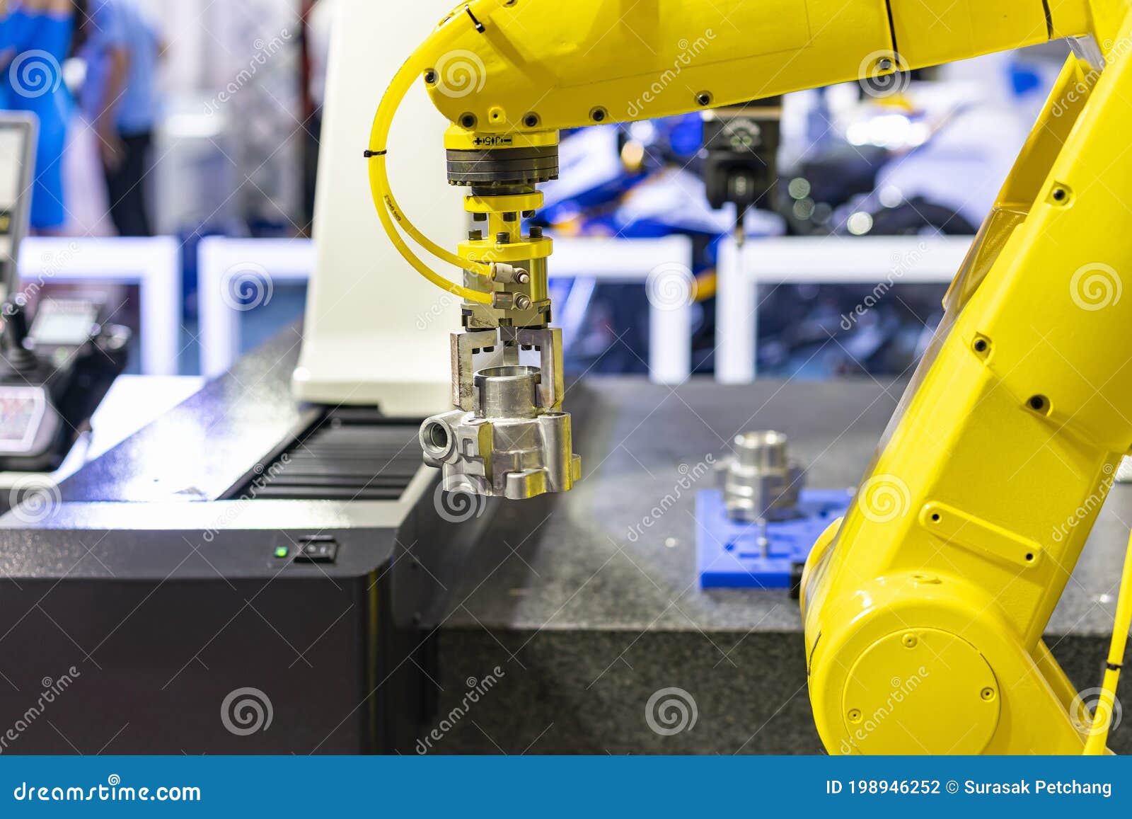 High Technology Robot Grip with Automatic Clamp or Chuck Catch and ...