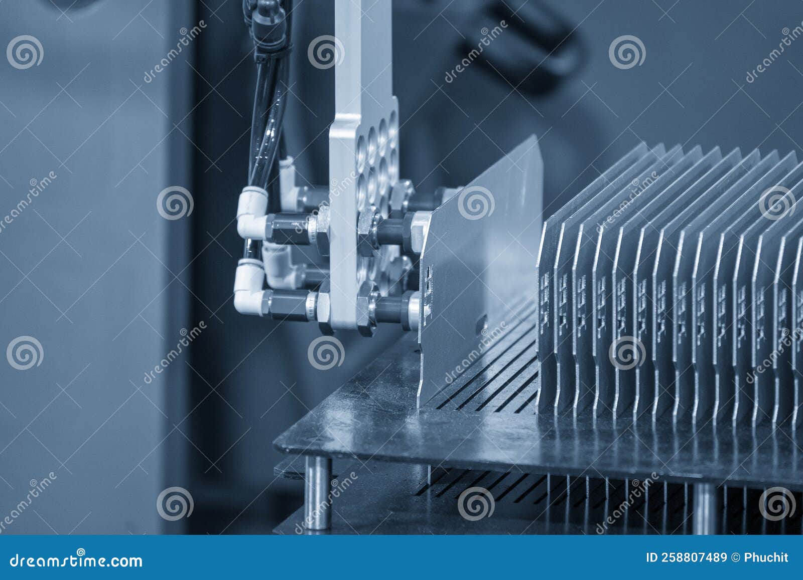 The High Technology Sheet Metal Forming by Robotic Arm with Hydraulic ...