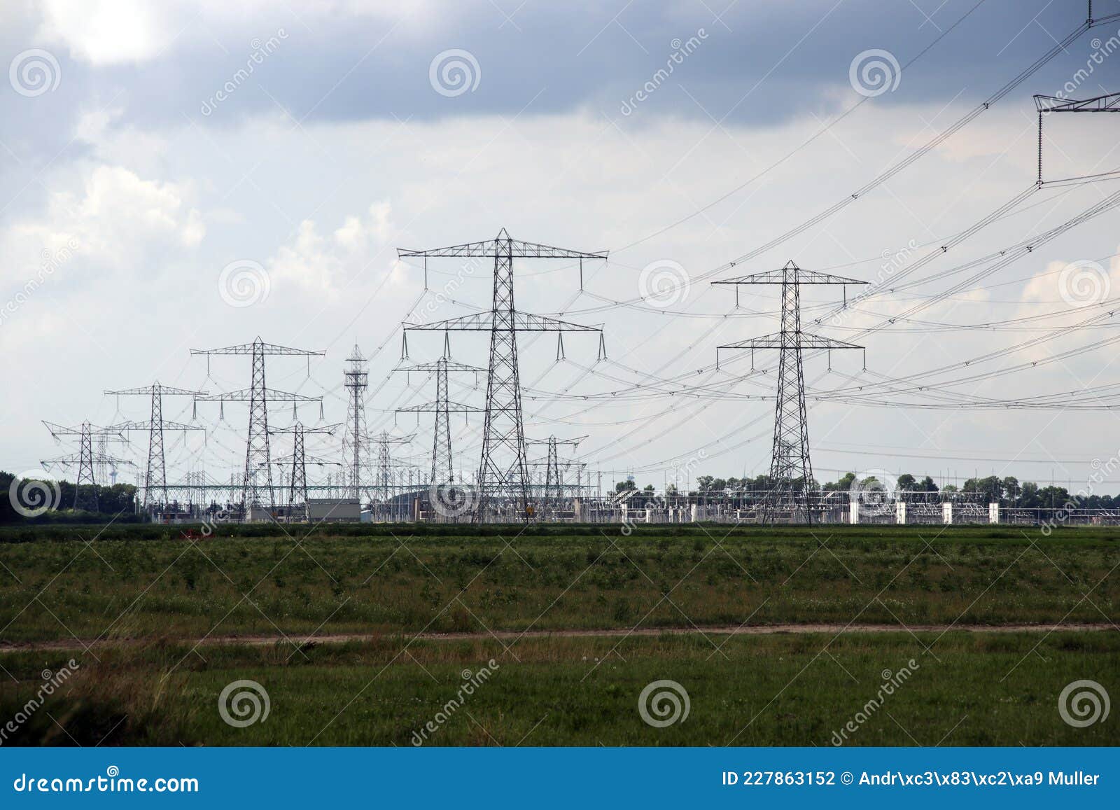 High Voltage Distribution Station of National 380KV Network in Ens ...