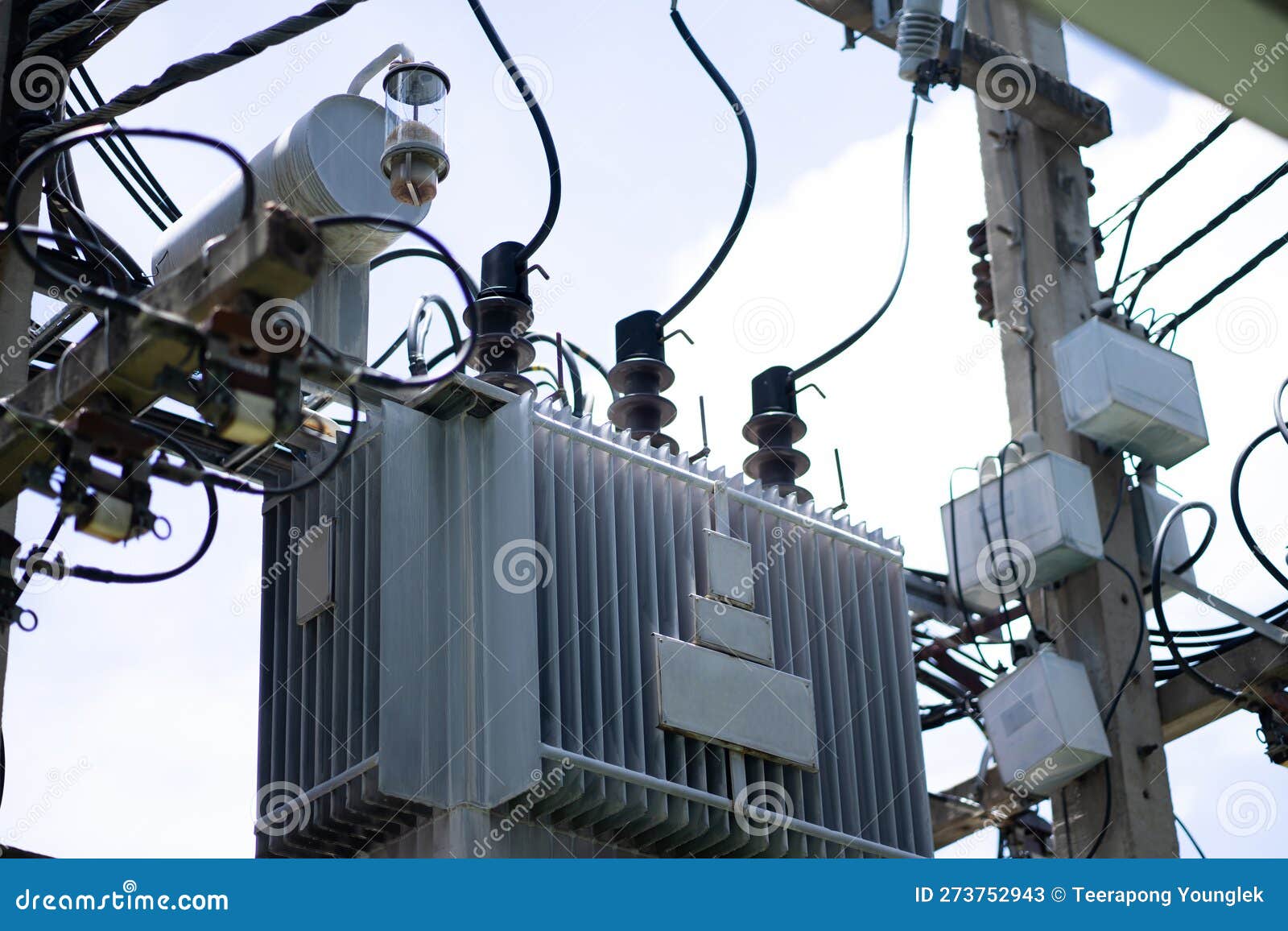 High Voltage Pole High Voltage Transmission Tower High Voltage Power ...