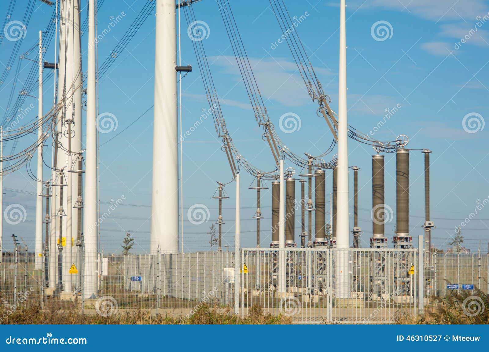 Distribution Hub With Connection Of Low-pressure Plastic Pipe With ...