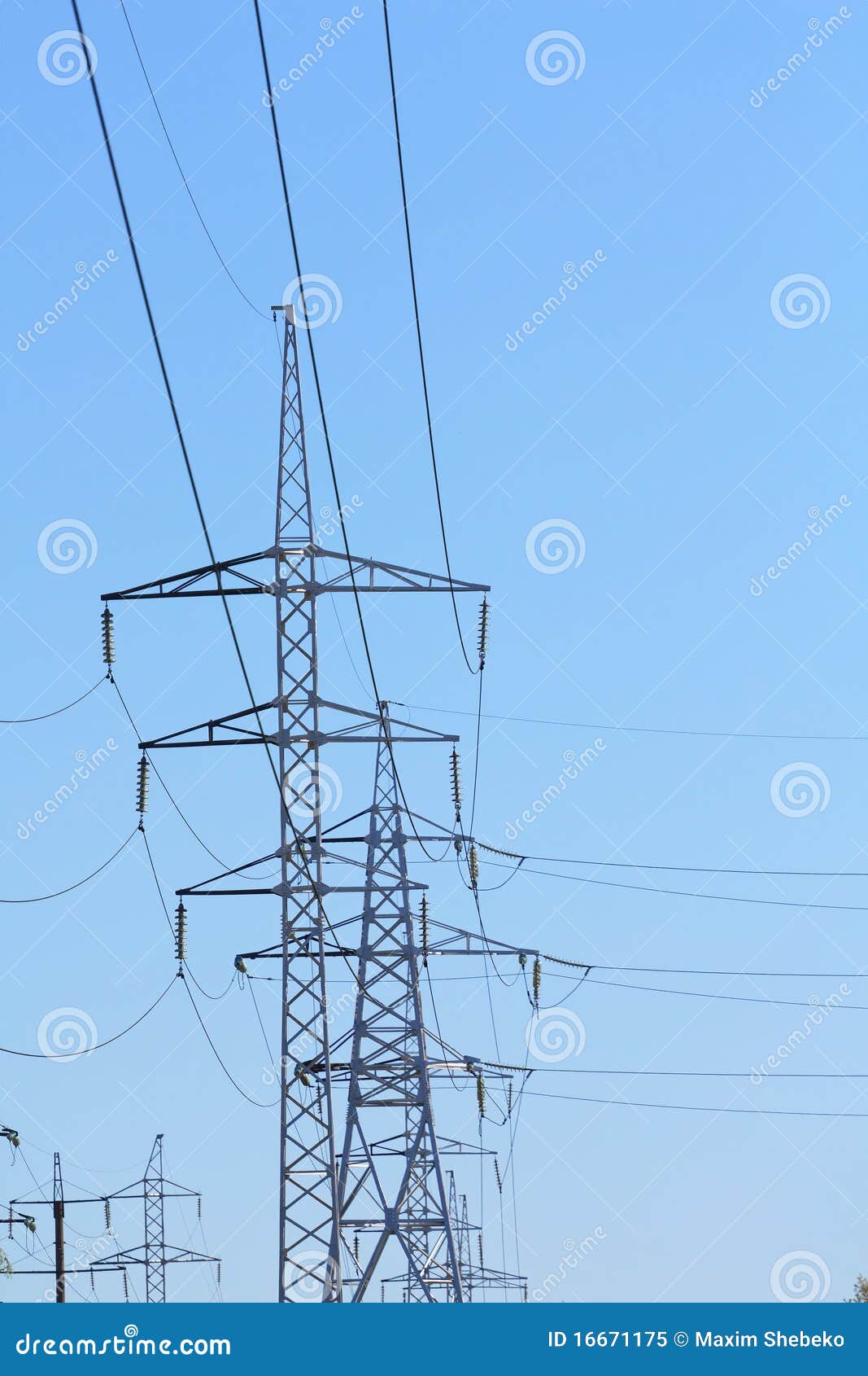 A high voltage powerline stock image. Image of light - 16671175