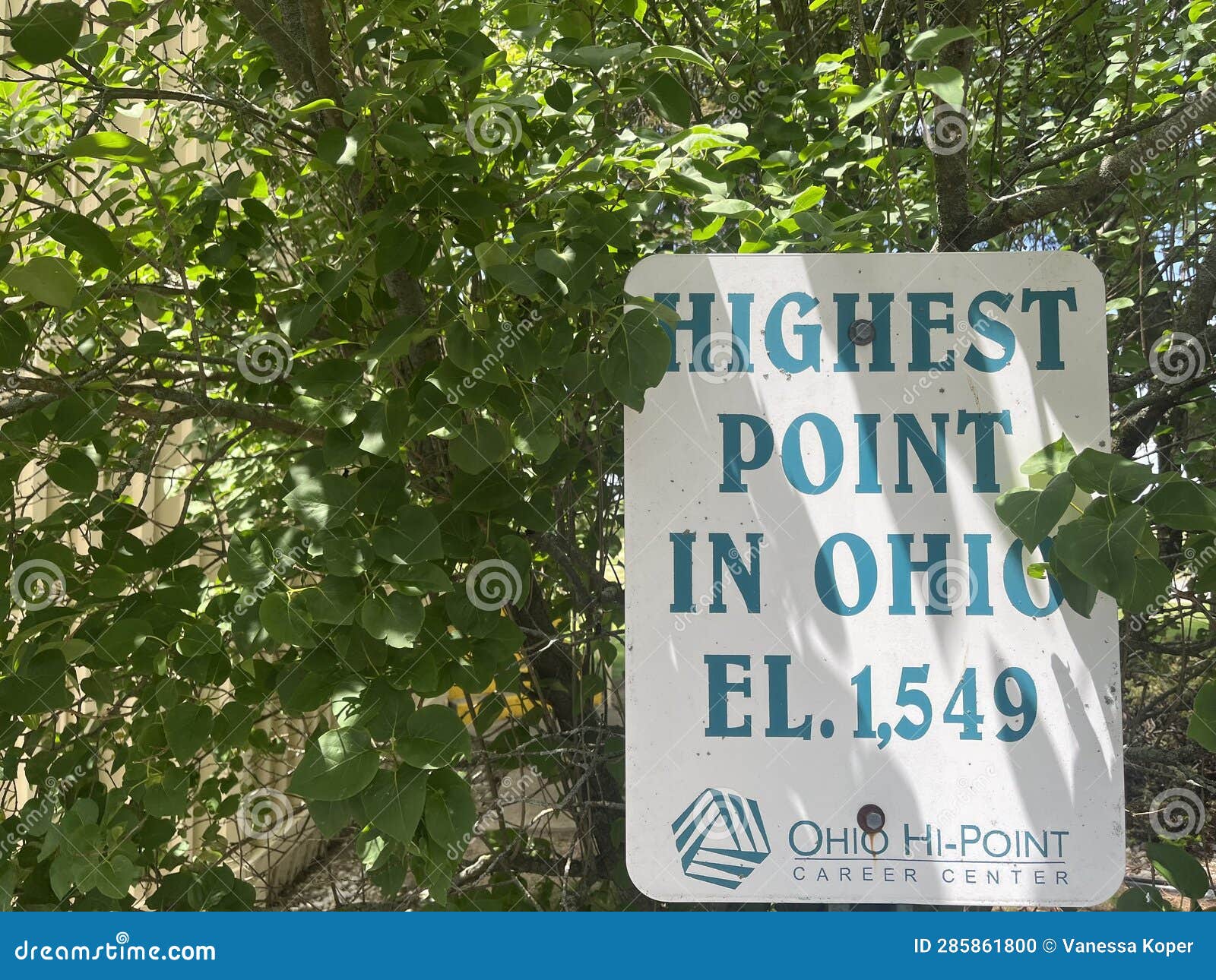 Highest Point in Ohio Sign Elevation 1549’ Editorial Image - Image of ...