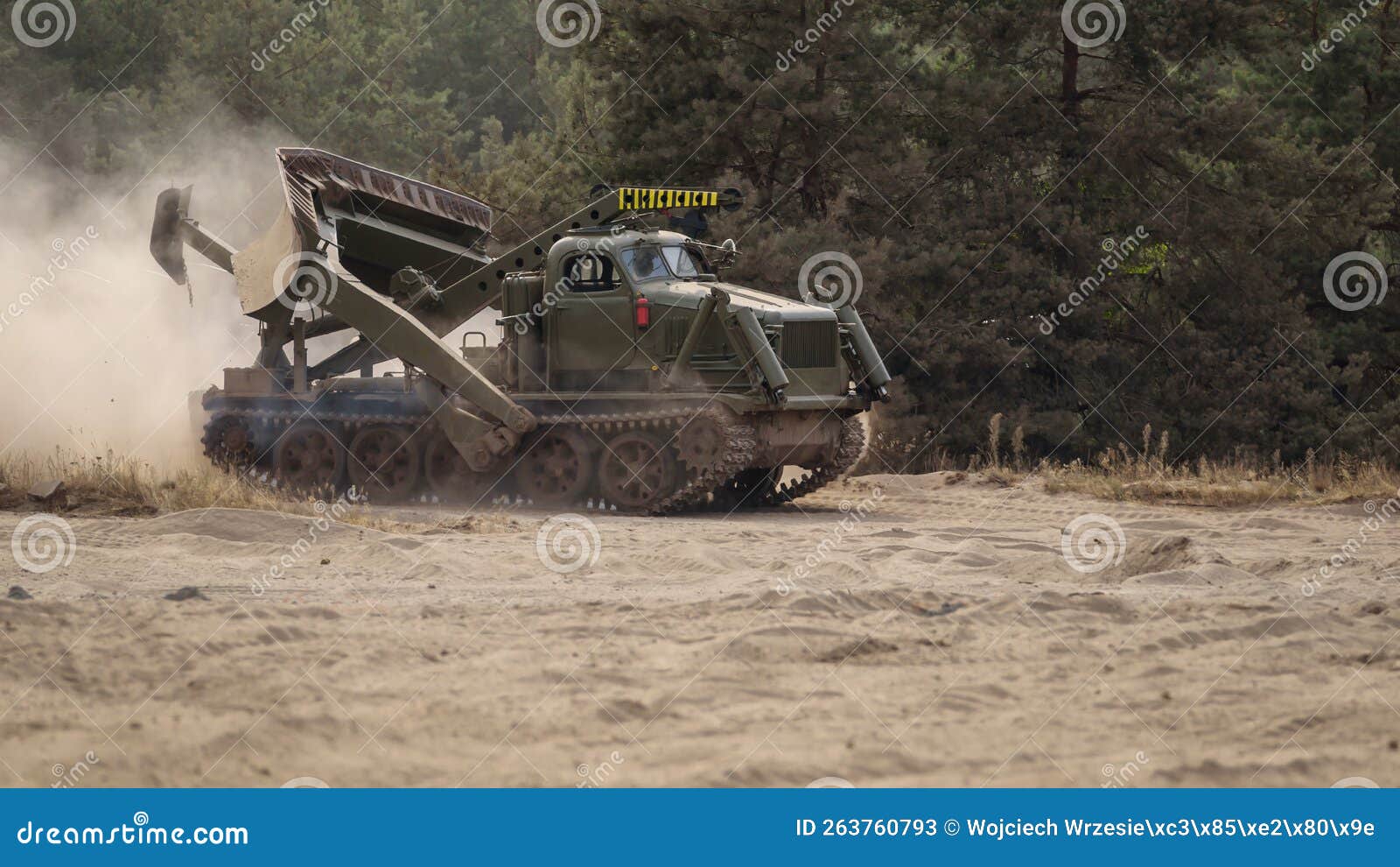 HIGHT SPEED TRACK DOZER stock image. Image of infantry - 263760793