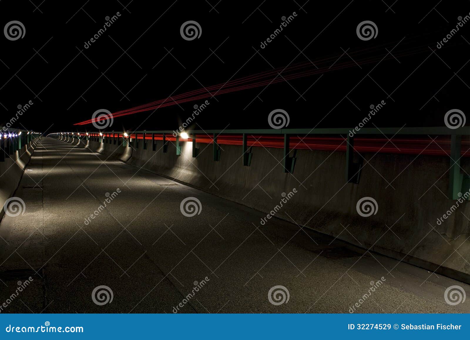 Highway bridge at night stock image. Image of thoroughfare - 32274529