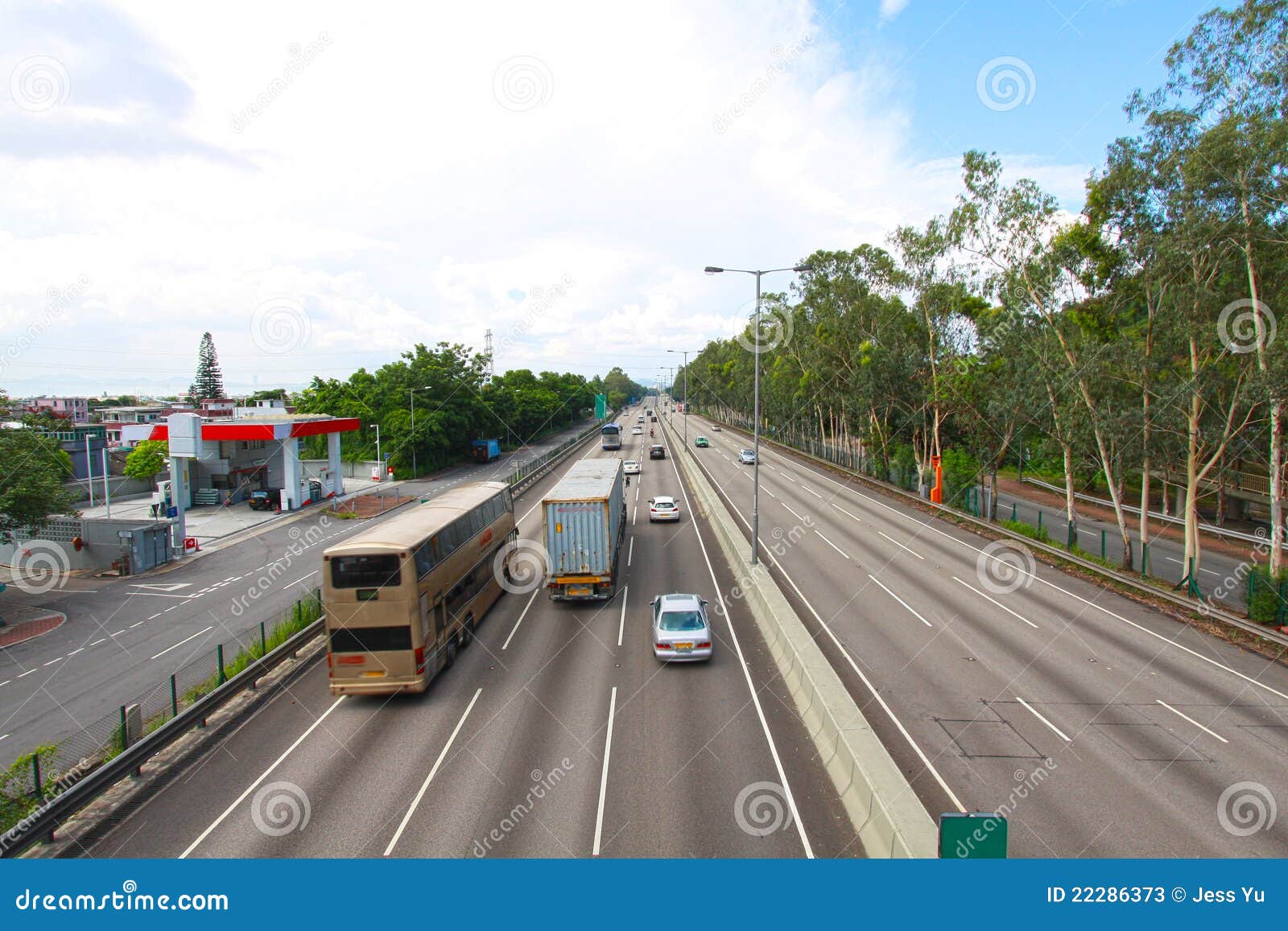 Highway at day time stock image. Image of dividing, road - 22286373