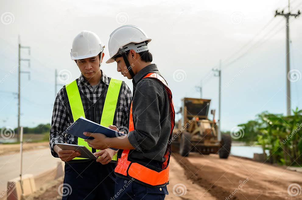 Highway Engineers Discuss Plans for Construction Improvement Based on ...